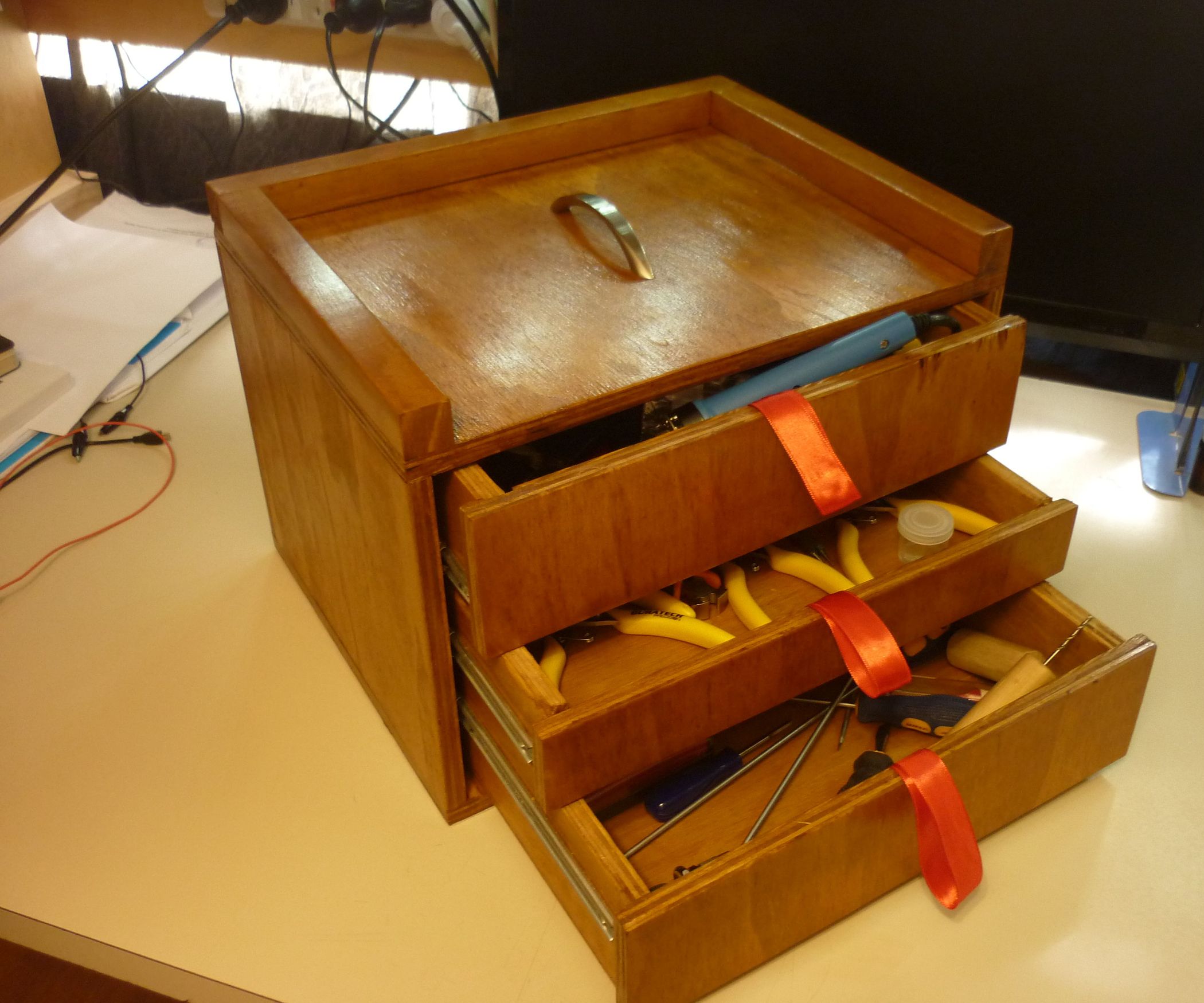 Small Tool Chest : 10 Steps (with Pictures) - Instructables