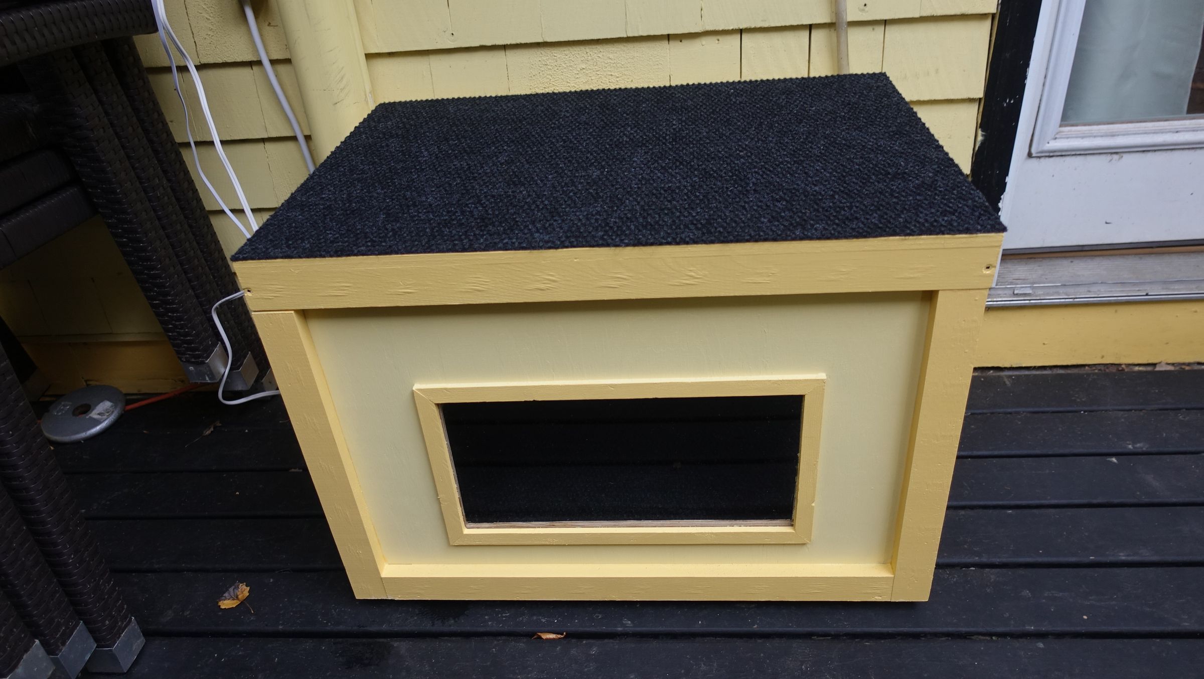 Heated Winter Cat Shelter and Seat : 6 Steps - Instructables