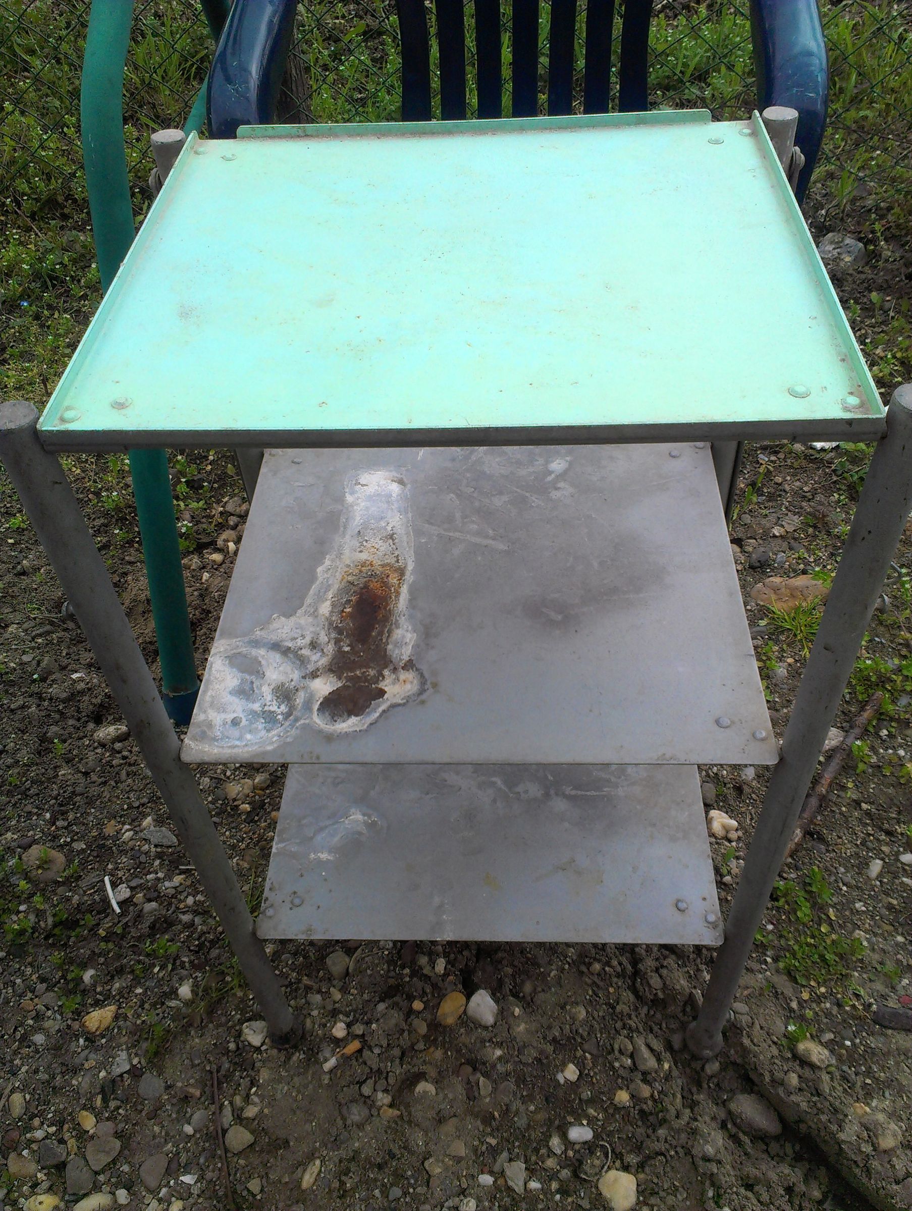 Giving New Look to Old Metal Shelf : 6 Steps - Instructables