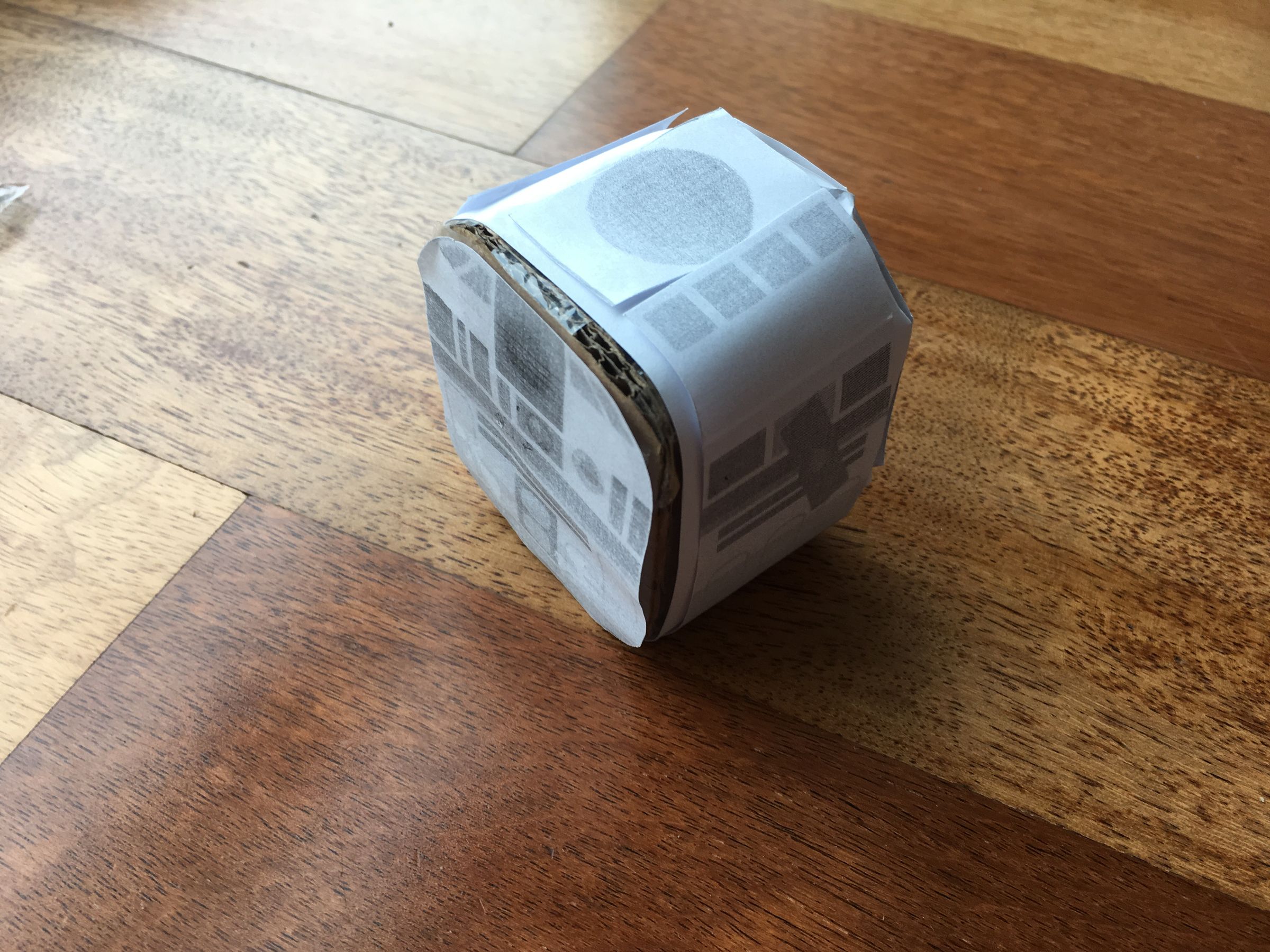 Cute DIY Cardboard R2-D2 : 7 Steps - Instructables