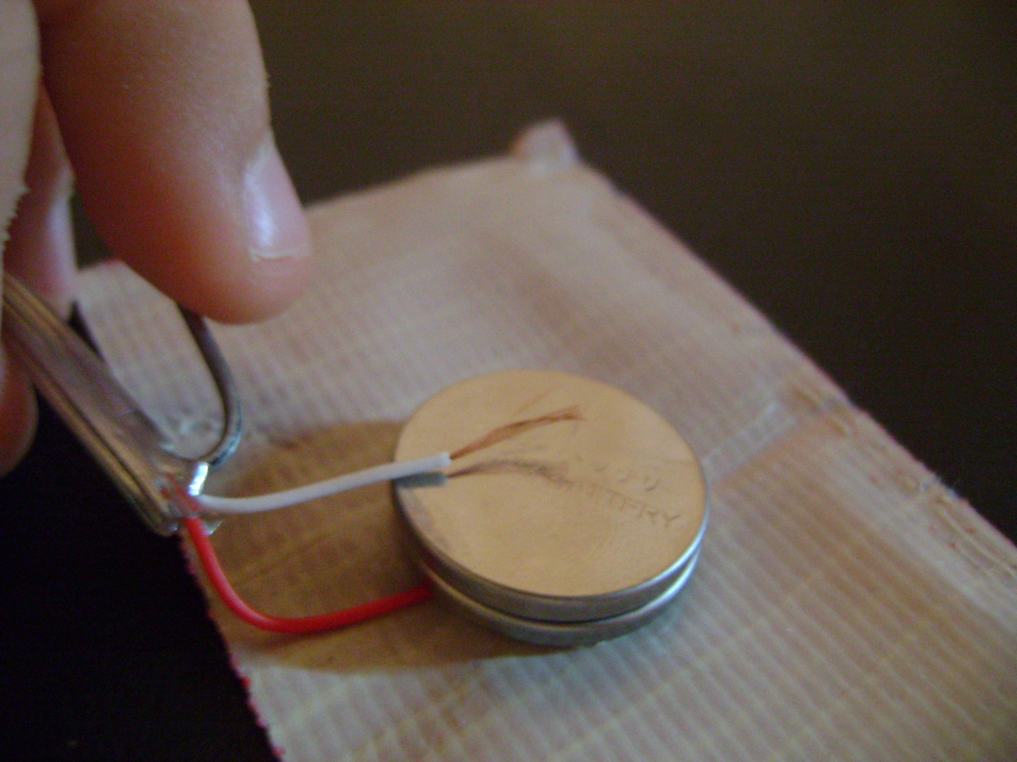 Bendable LED Flashlight : 4 Steps - Instructables