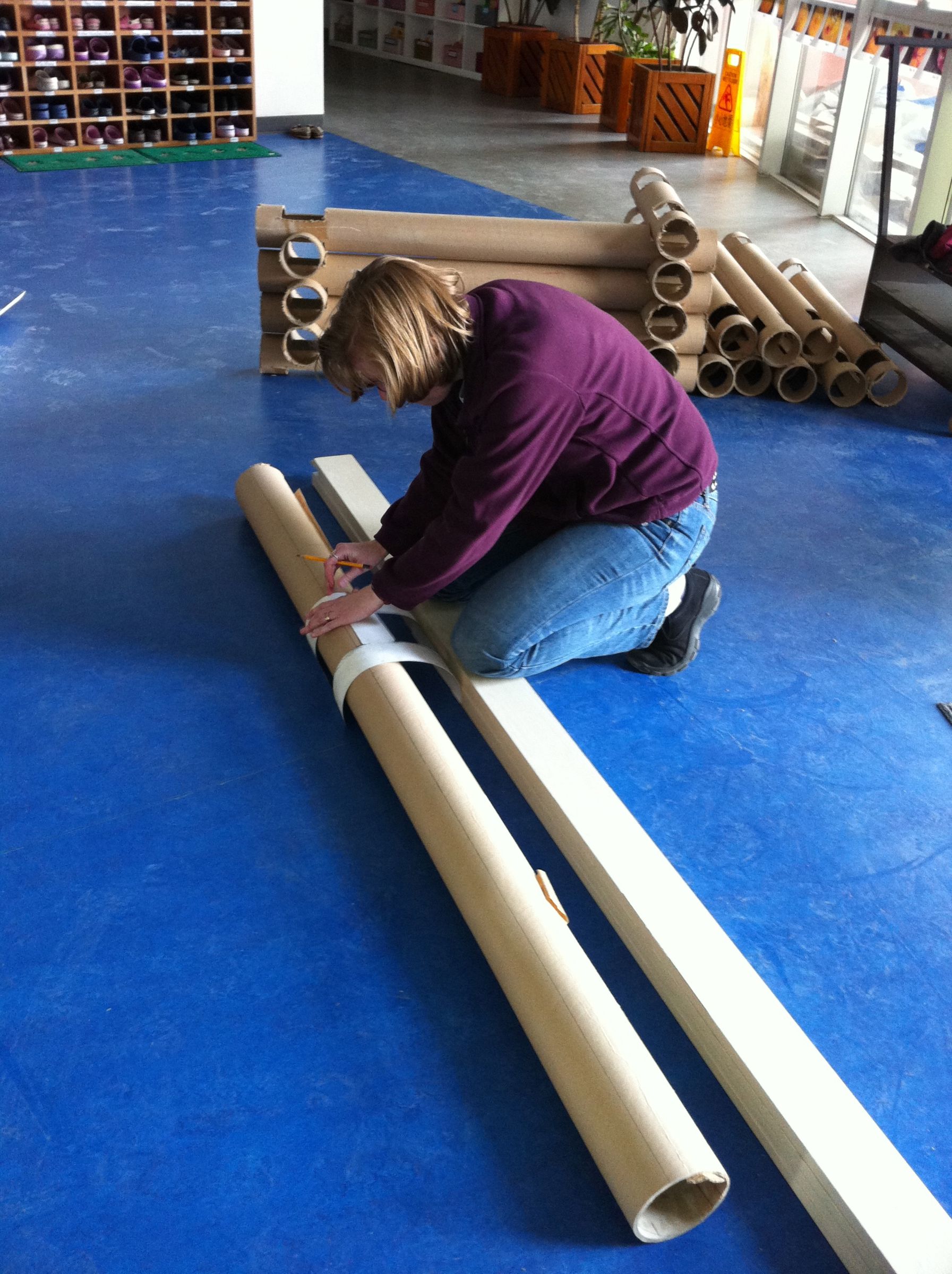 Carpet Tube Lincoln Log Style Log Fort or House : 6 Steps (with ...