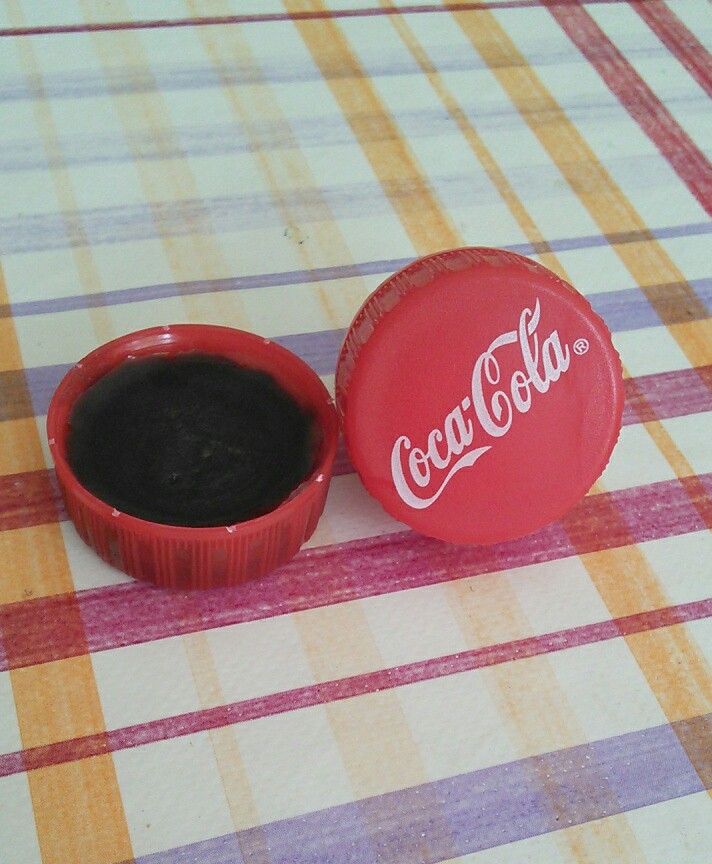 Coca Cola Flavoured Lip Balm : 4 Steps (with Pictures) - Instructables