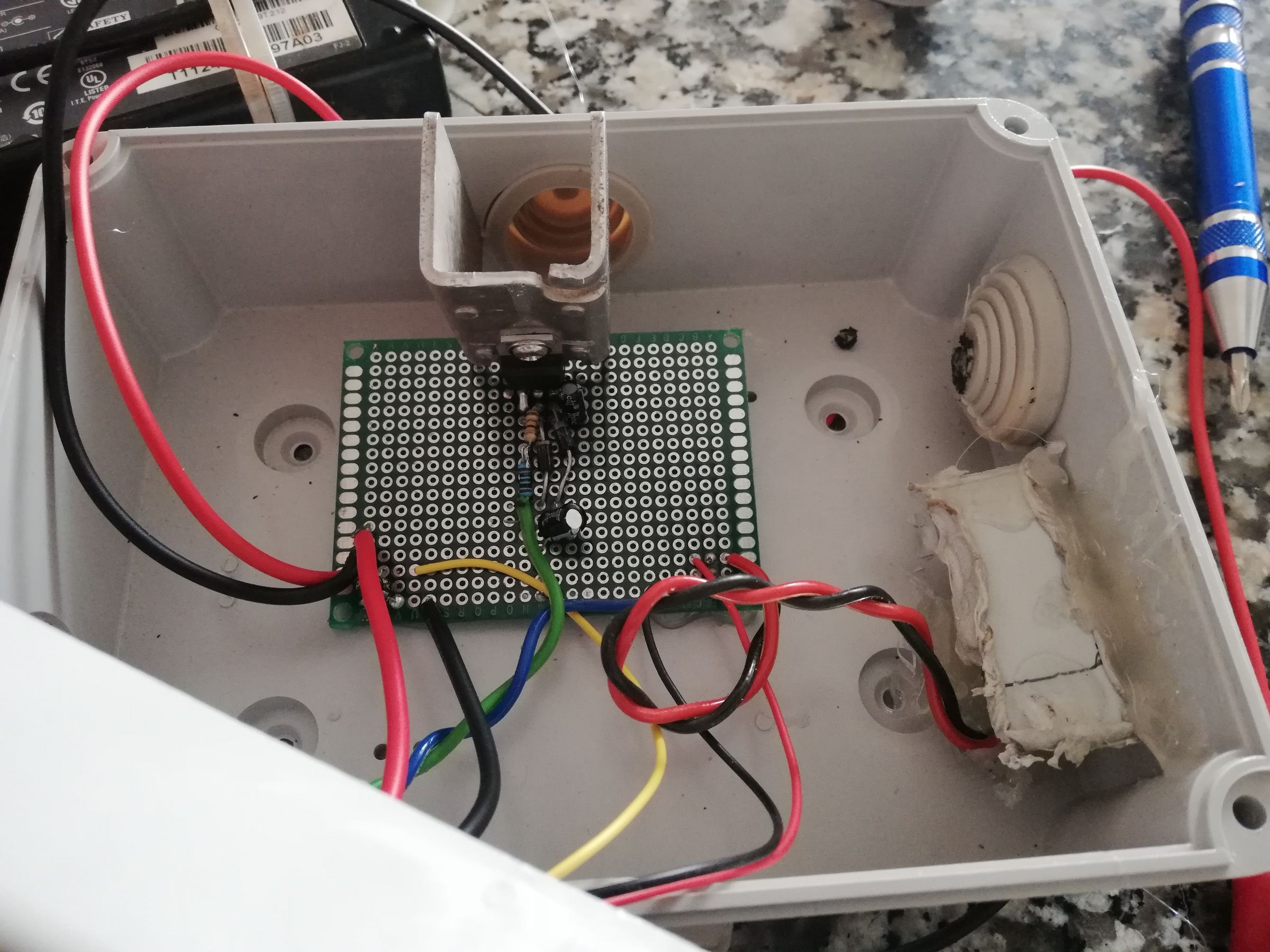 LM317 Low Cost Bench Power Supply : 6 Steps - Instructables