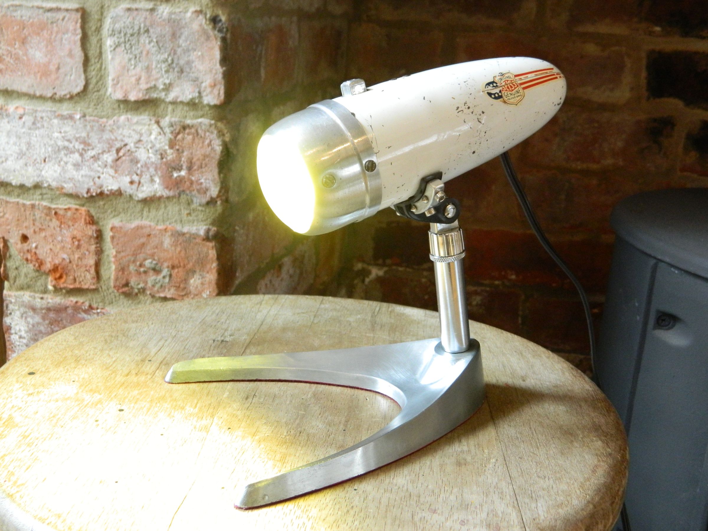 Vintage Bike Light Desk Lamp : 5 Steps (with Pictures) - Instructables