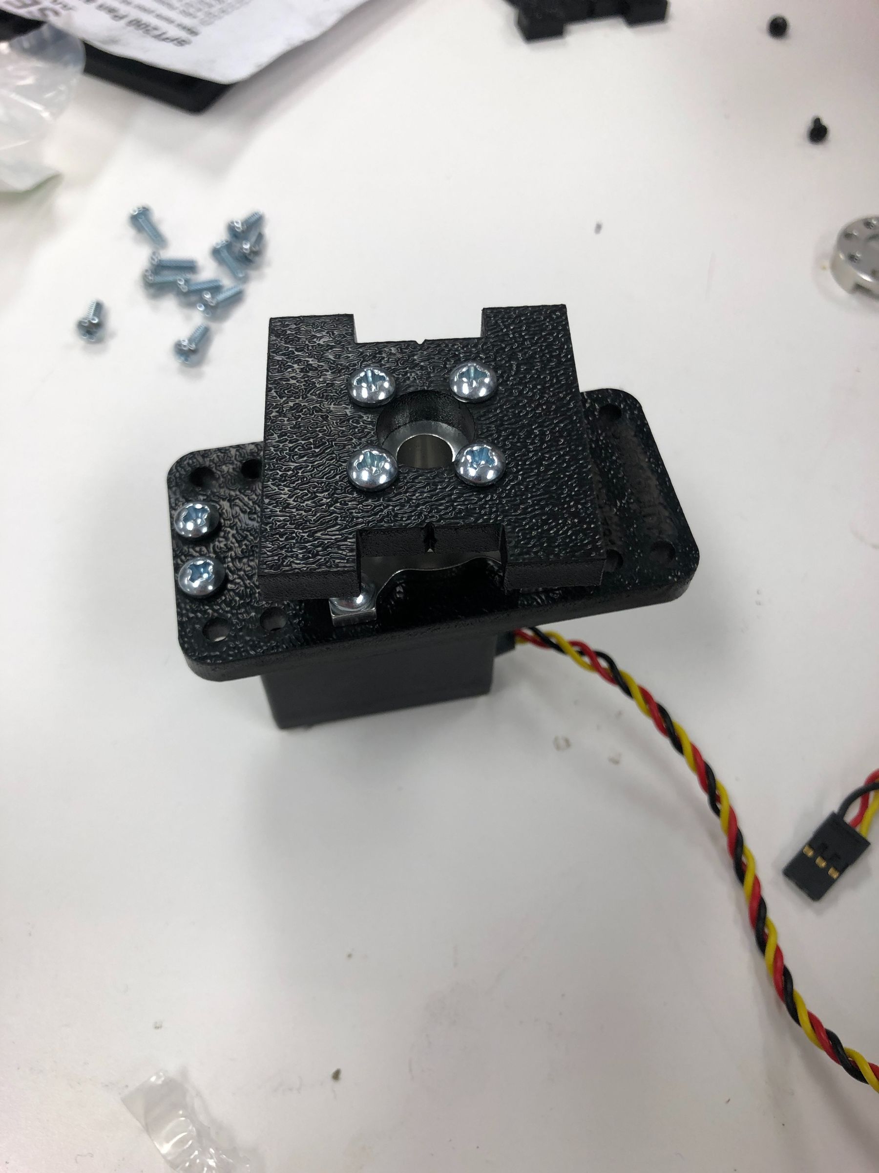 SPT200 Pan & Tilt Kit : 8 Steps - Instructables