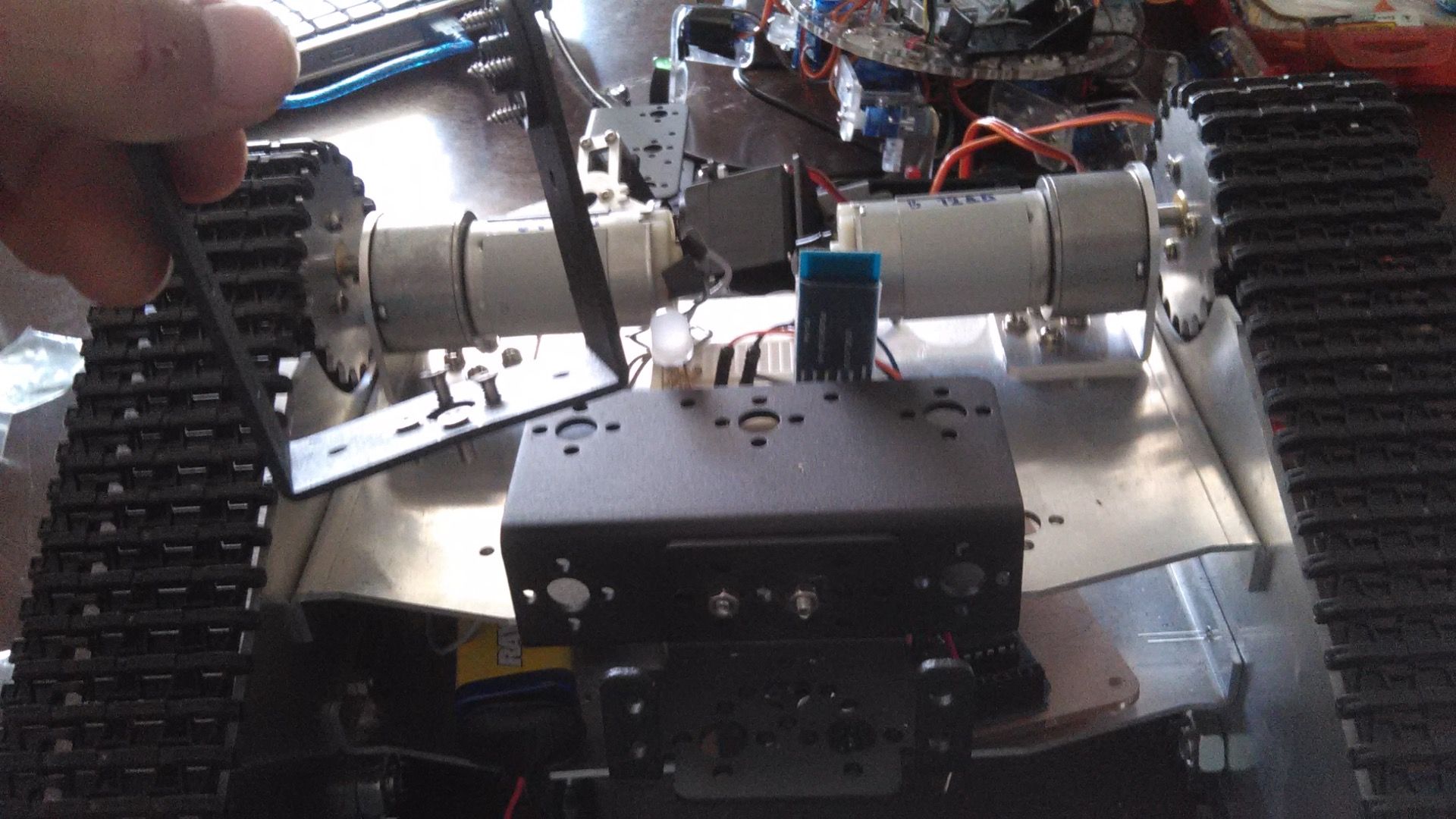Robotic Arm for Autonomous Tank : 9 Steps - Instructables