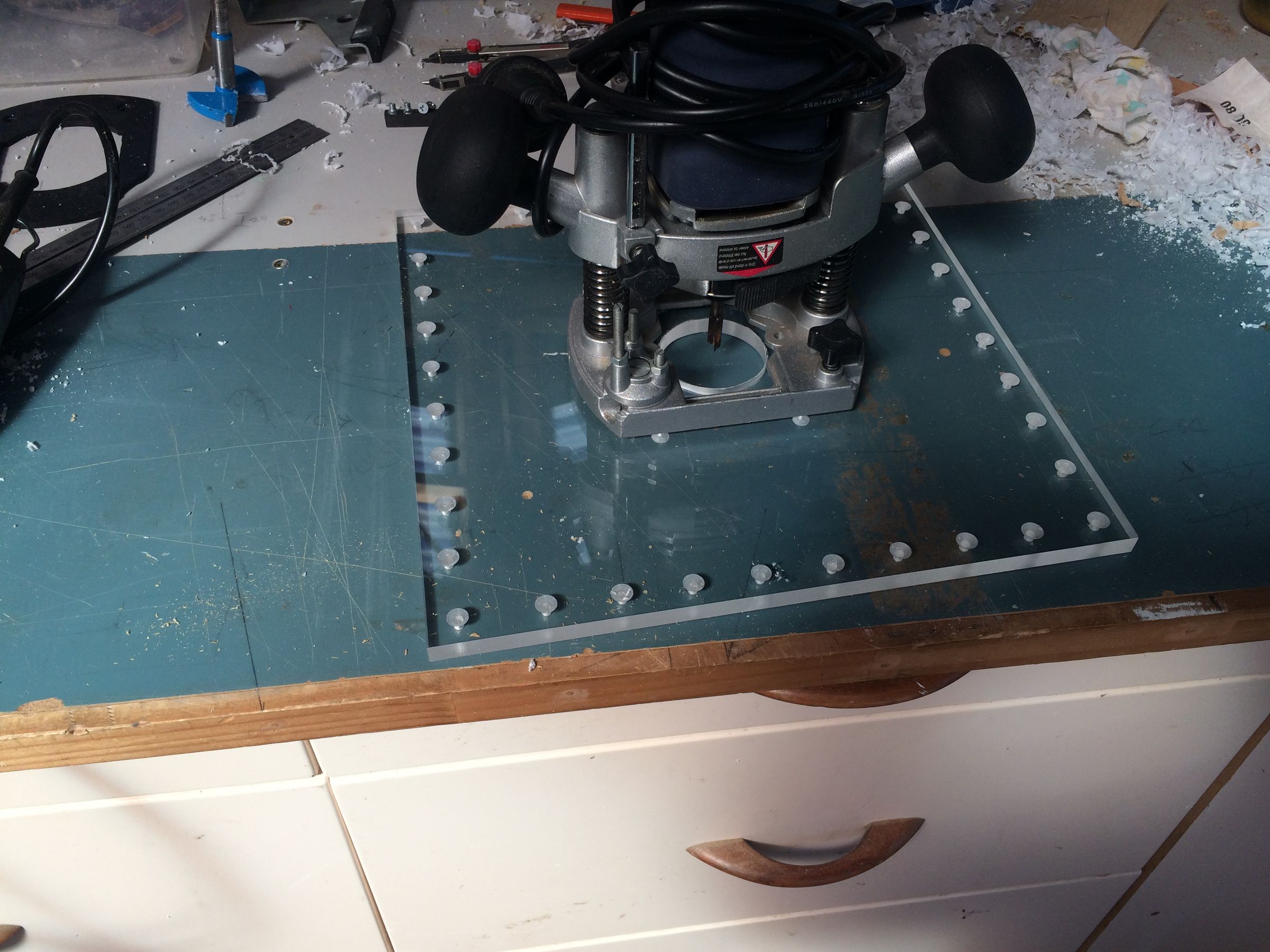 Versatile Router Jig : 4 Steps - Instructables
