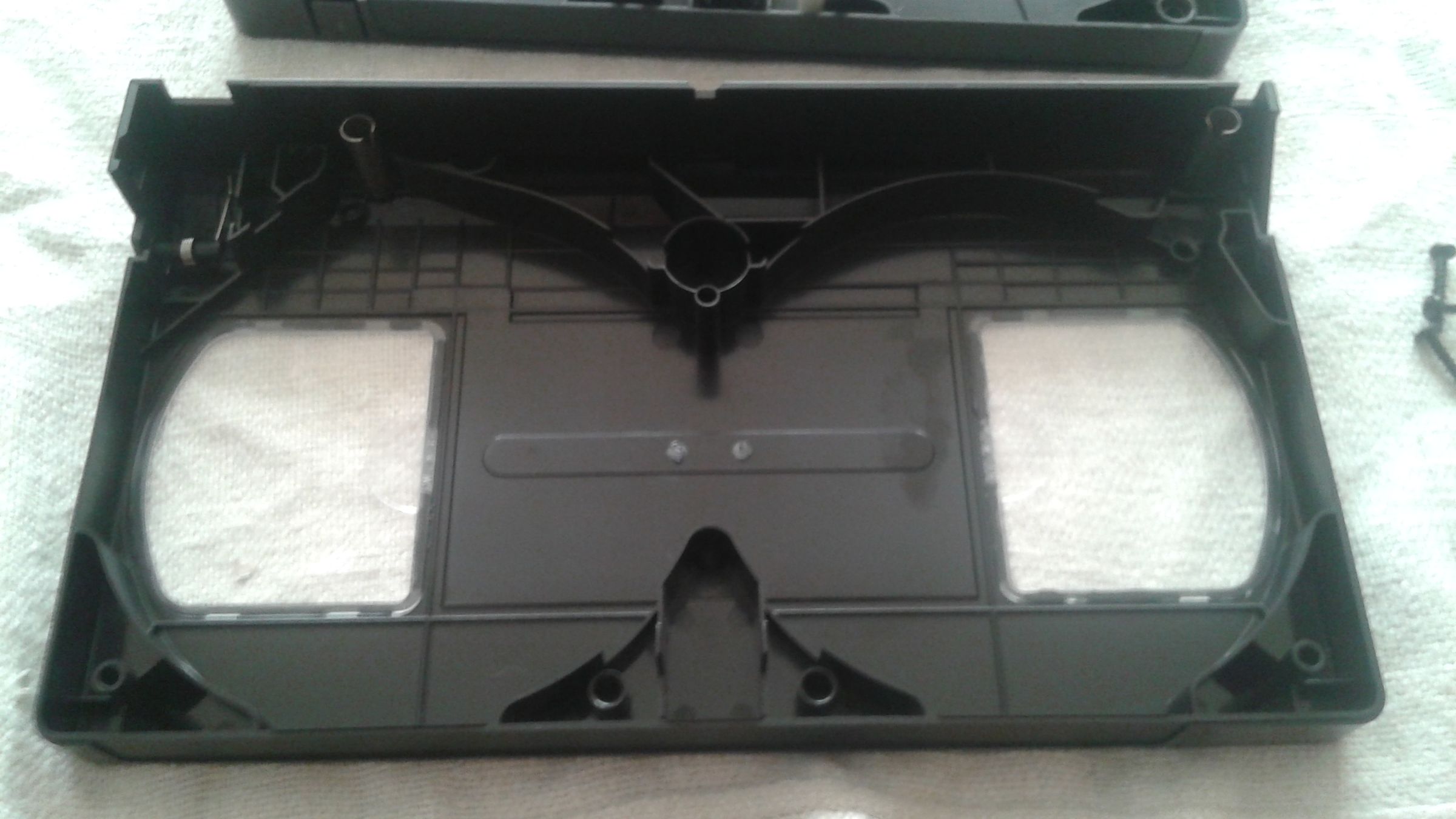 VHS DECORATION LAMP : 10 Steps (with Pictures) - Instructables