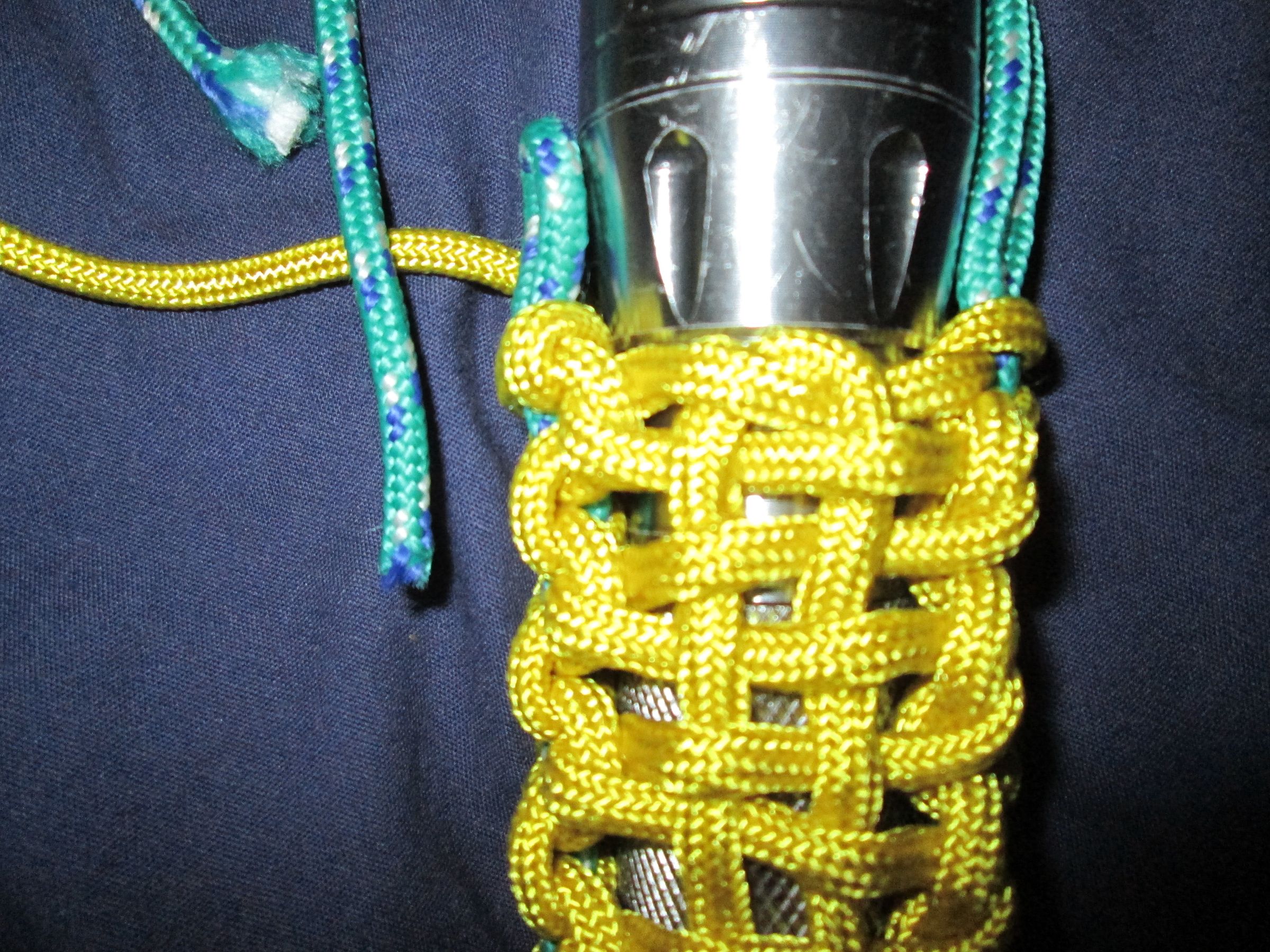 Paracord Flashlight Holster : 7 Steps - Instructables