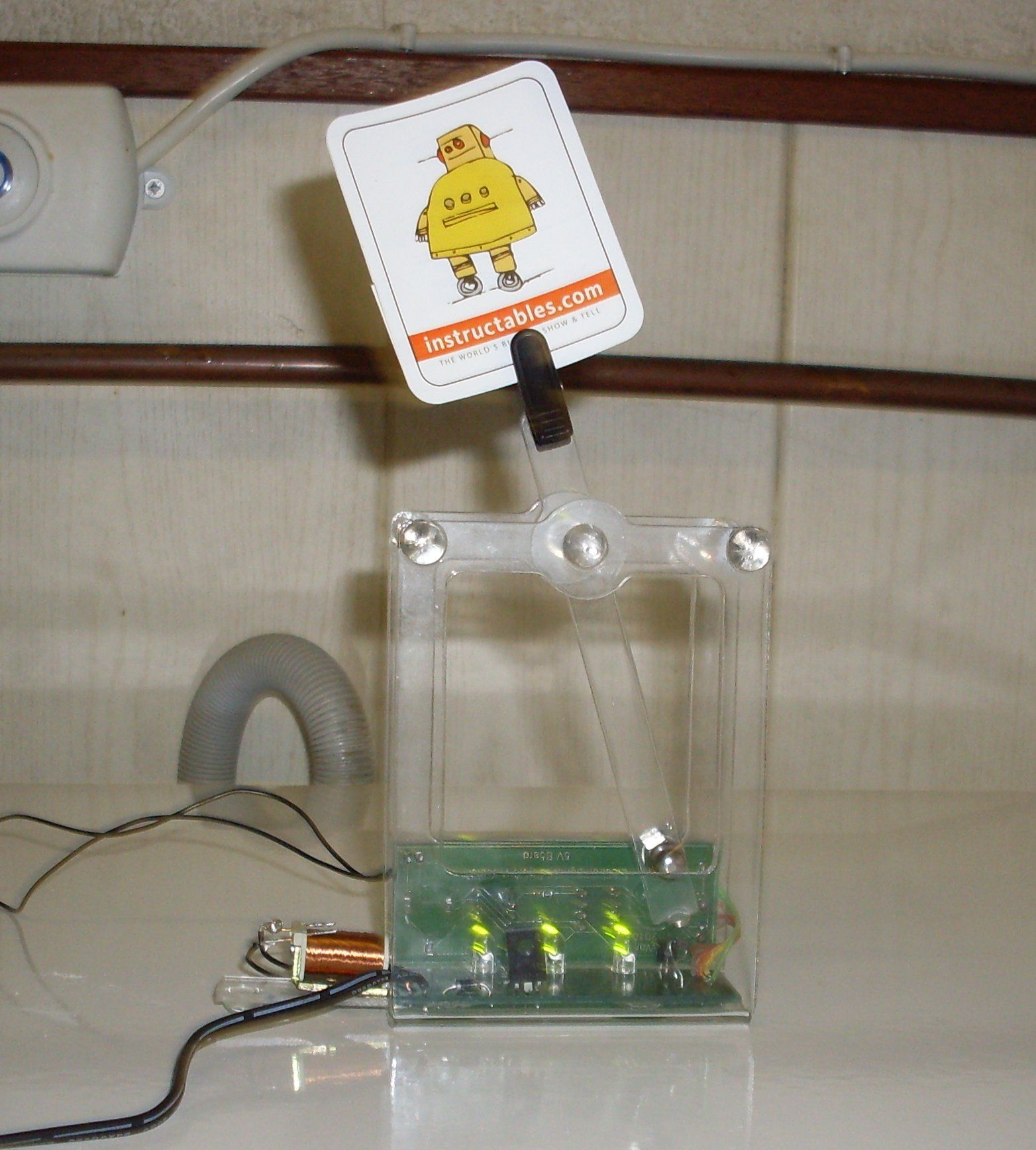 Electromagnetic Photo Wobbler : 9 Steps - Instructables