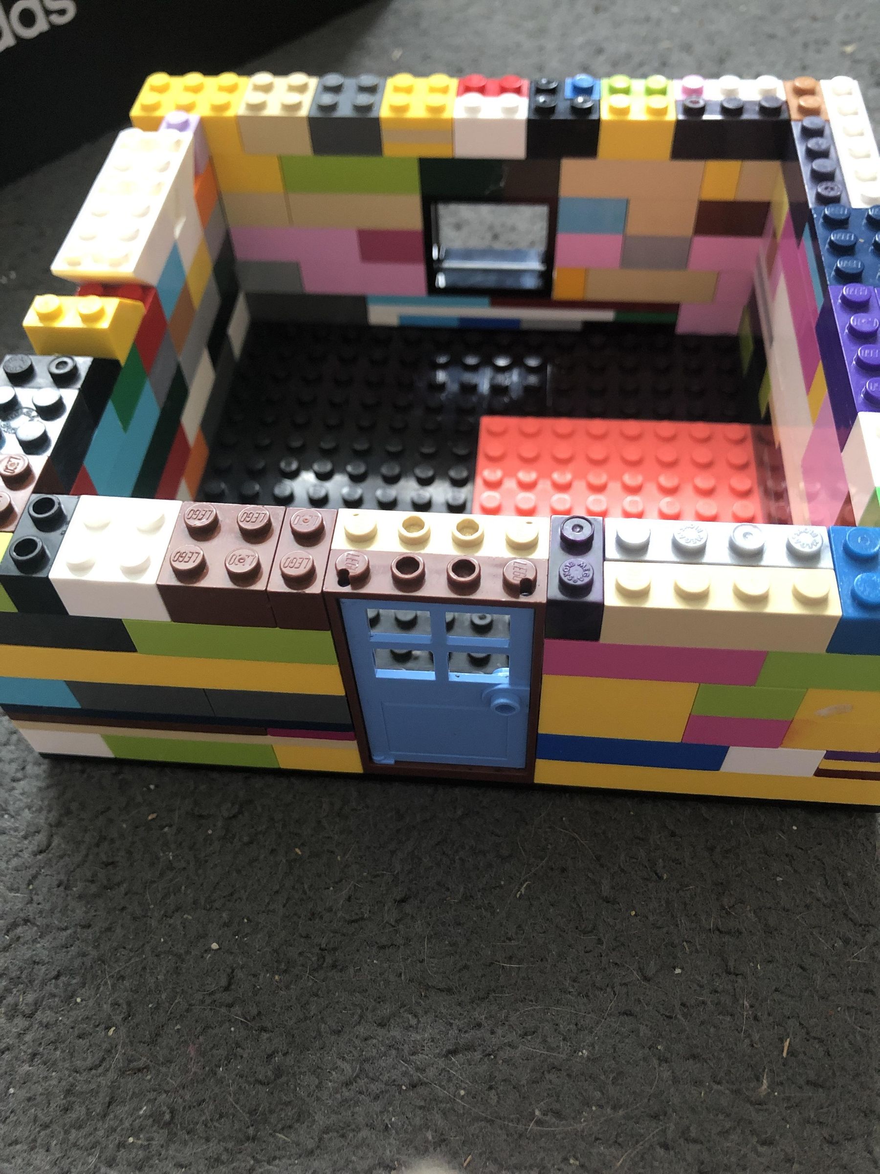 Lego Castle Containing Random Bricks : 5 Steps - Instructables