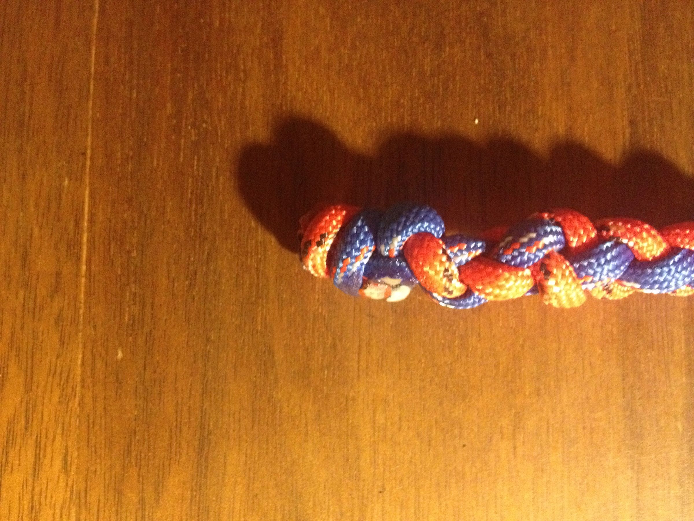 Paracord Necklace- Four Strand Round Braid : 5 Steps - Instructables