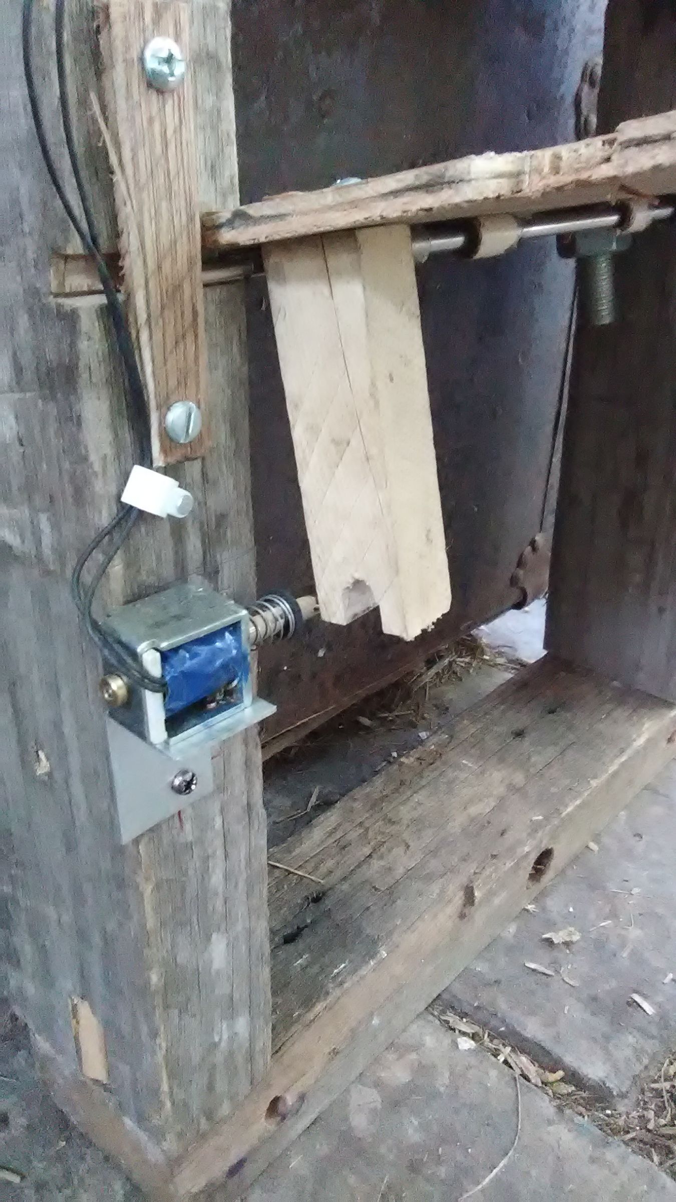 Automatic Chicken Coop Door - Arduino Controlled. : 10 Steps (with ...