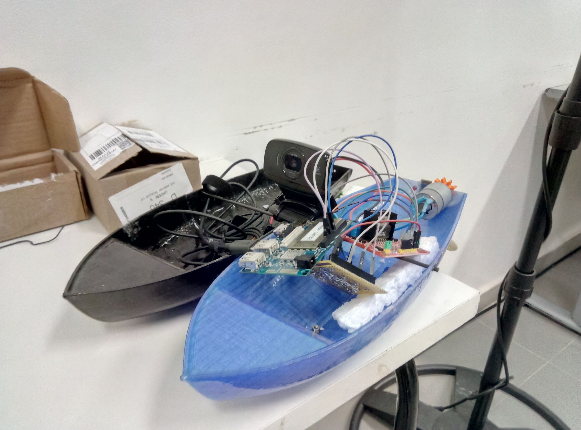 Robô Aquático Com Dragonboard 410c E Visão Computacional - FACENS : 4 ...