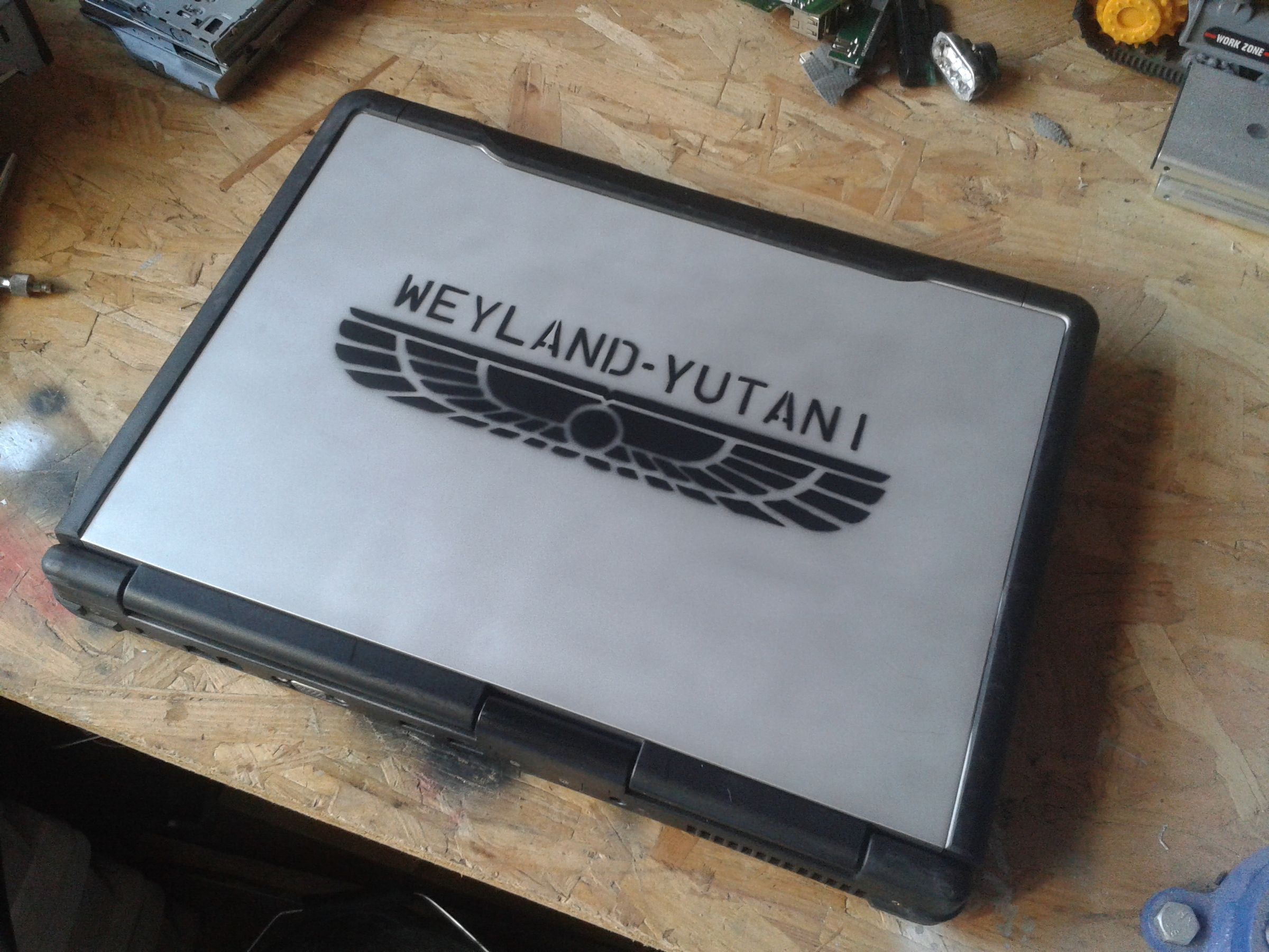 Laptop Modification : 11 Steps - Instructables