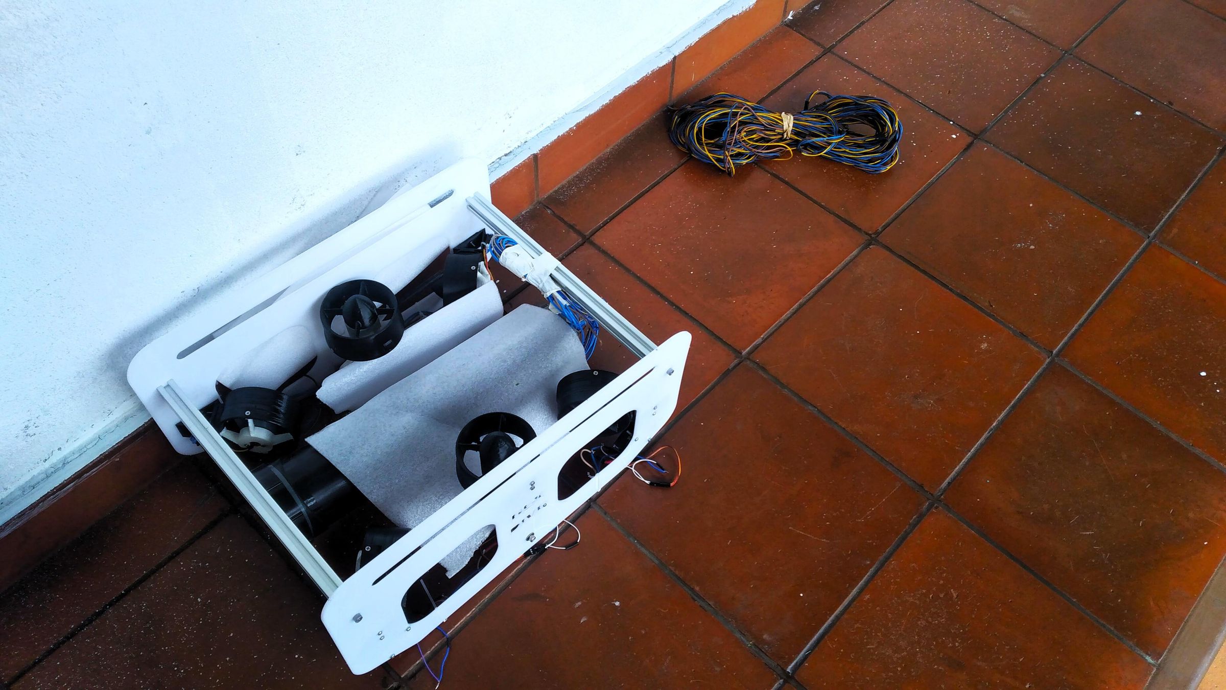 Build Your Own Underwater Robot V2 : 14 Steps (with Pictures ...