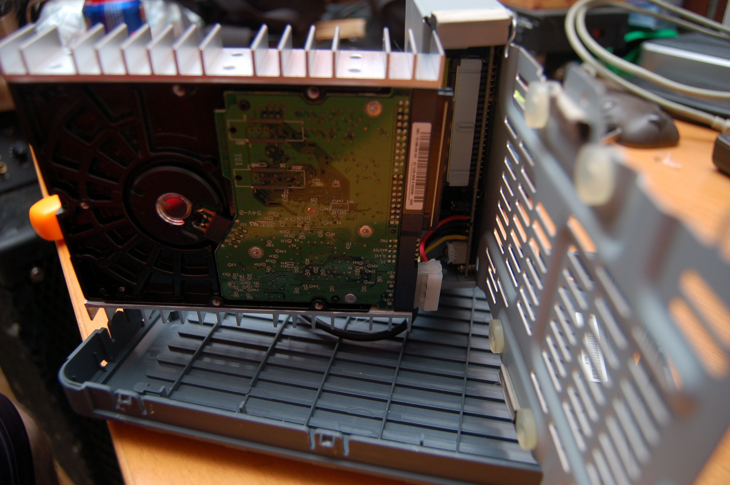 How to Open a Western Digital Dual-Option USB Enclosure : 5 Steps ...