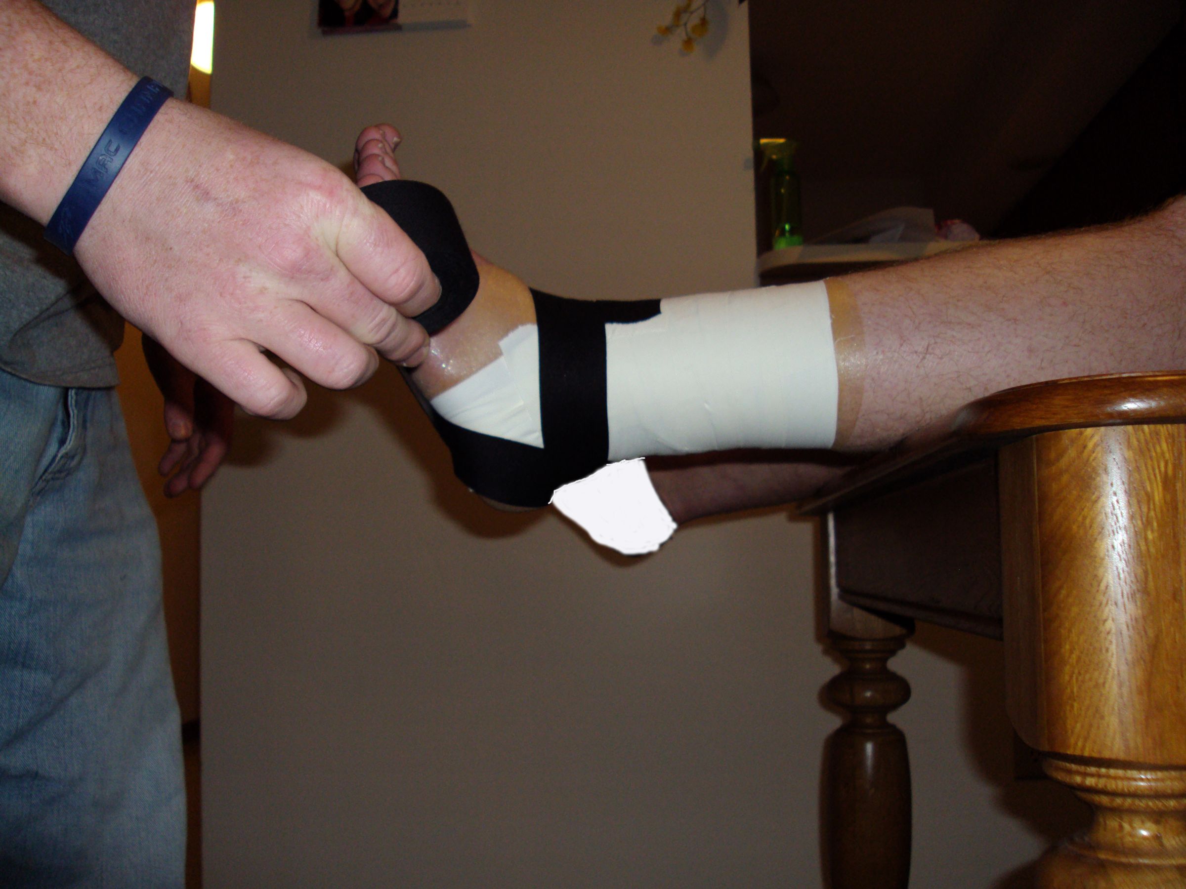 How to Tape an Ankle : 8 Steps - Instructables