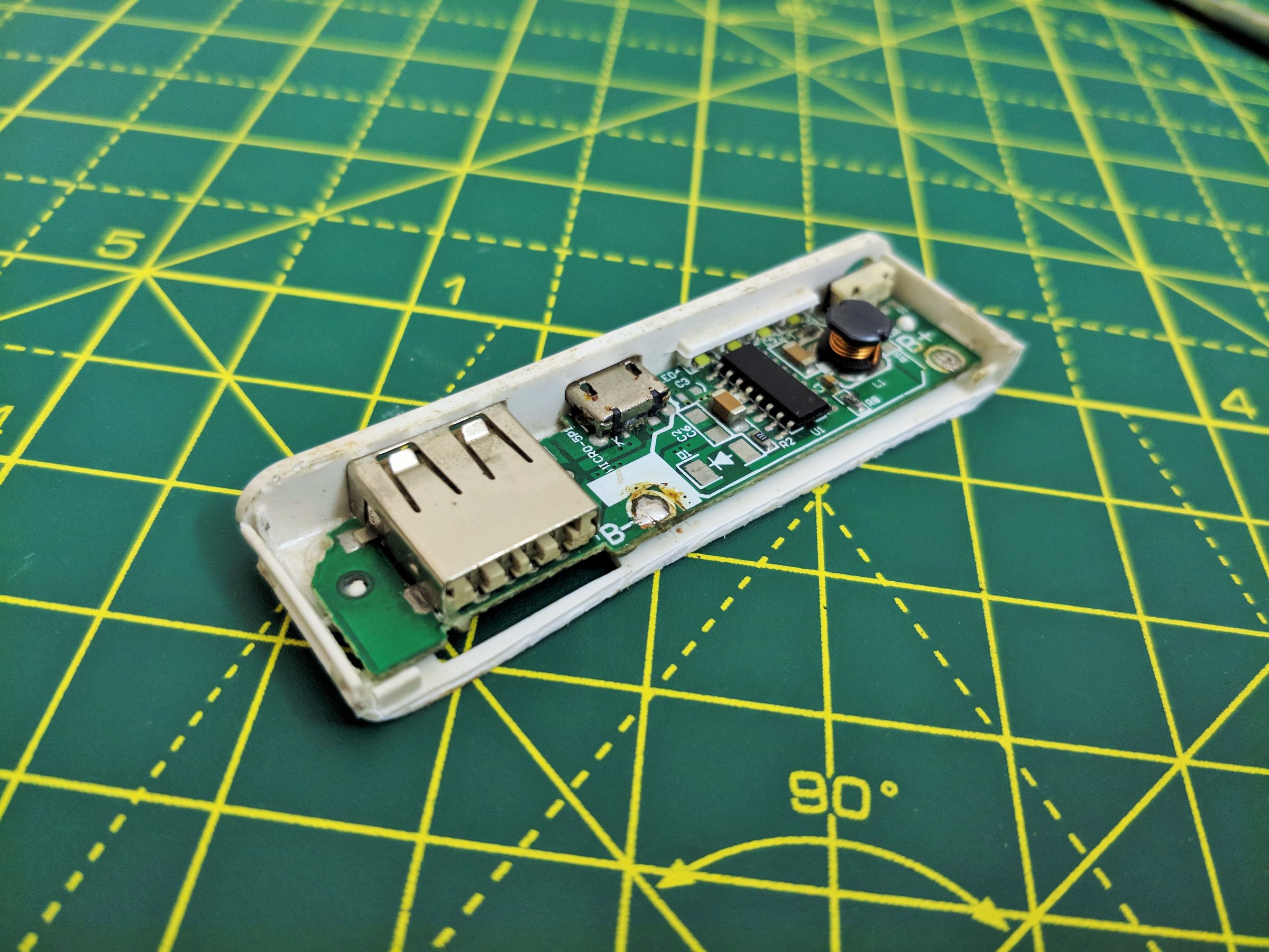 Portable Bluetooth Speaker With Built-In PowerBank : 13 Steps (with ...