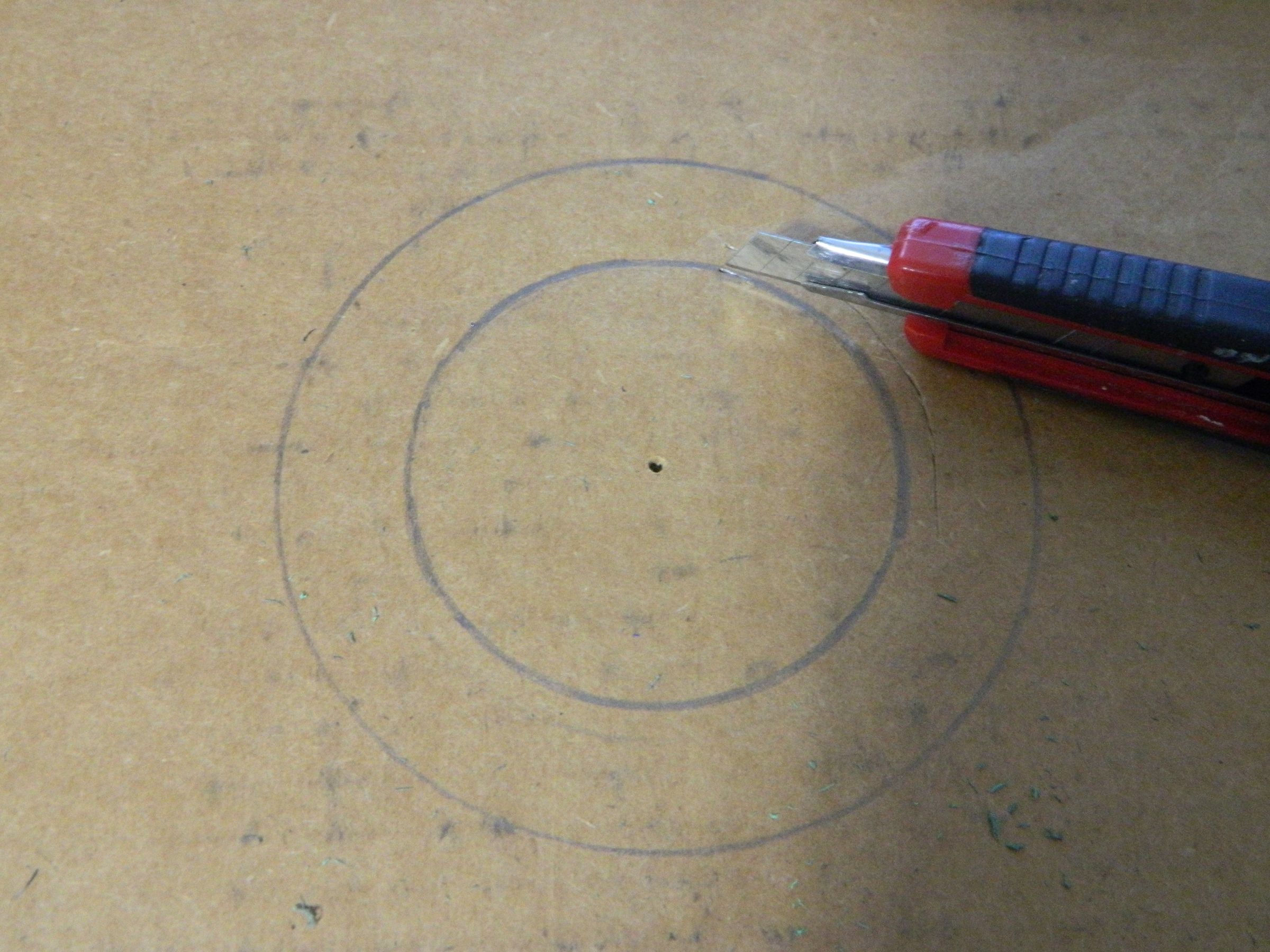 Cardboard Magnifier Glass : 9 Steps - Instructables