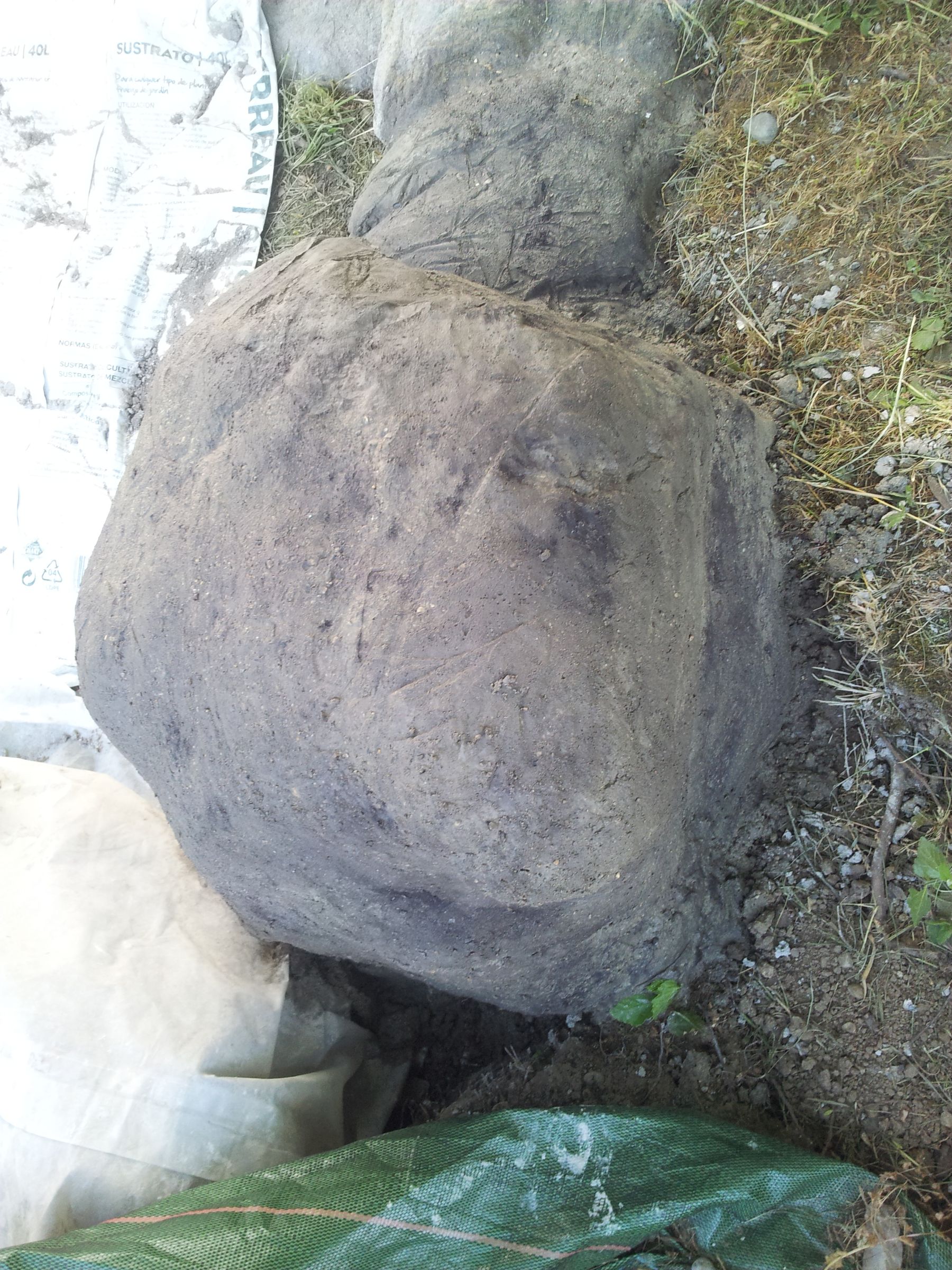 Concrete Rocks and Sculptures : 12 Steps - Instructables