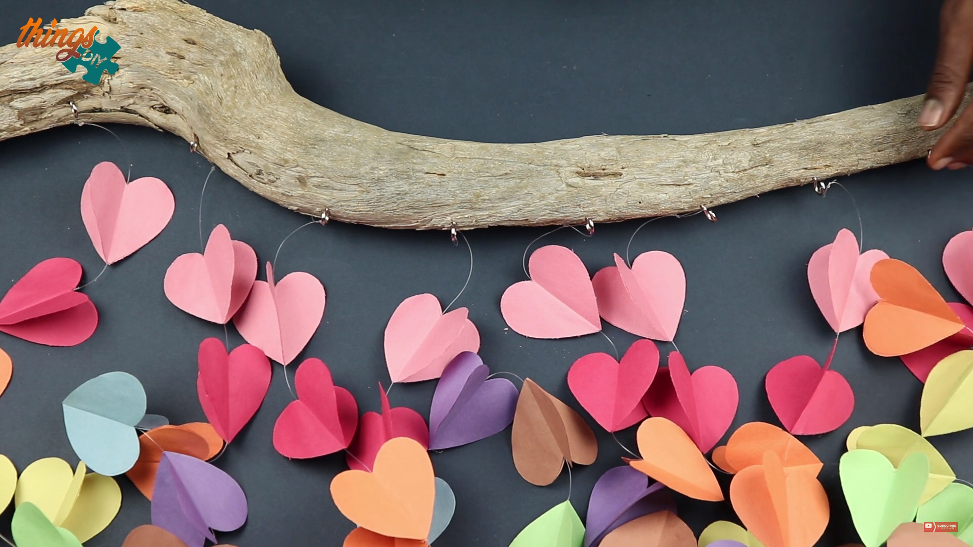 Diy Beautiful Wall Hanging : 4 Steps - Instructables