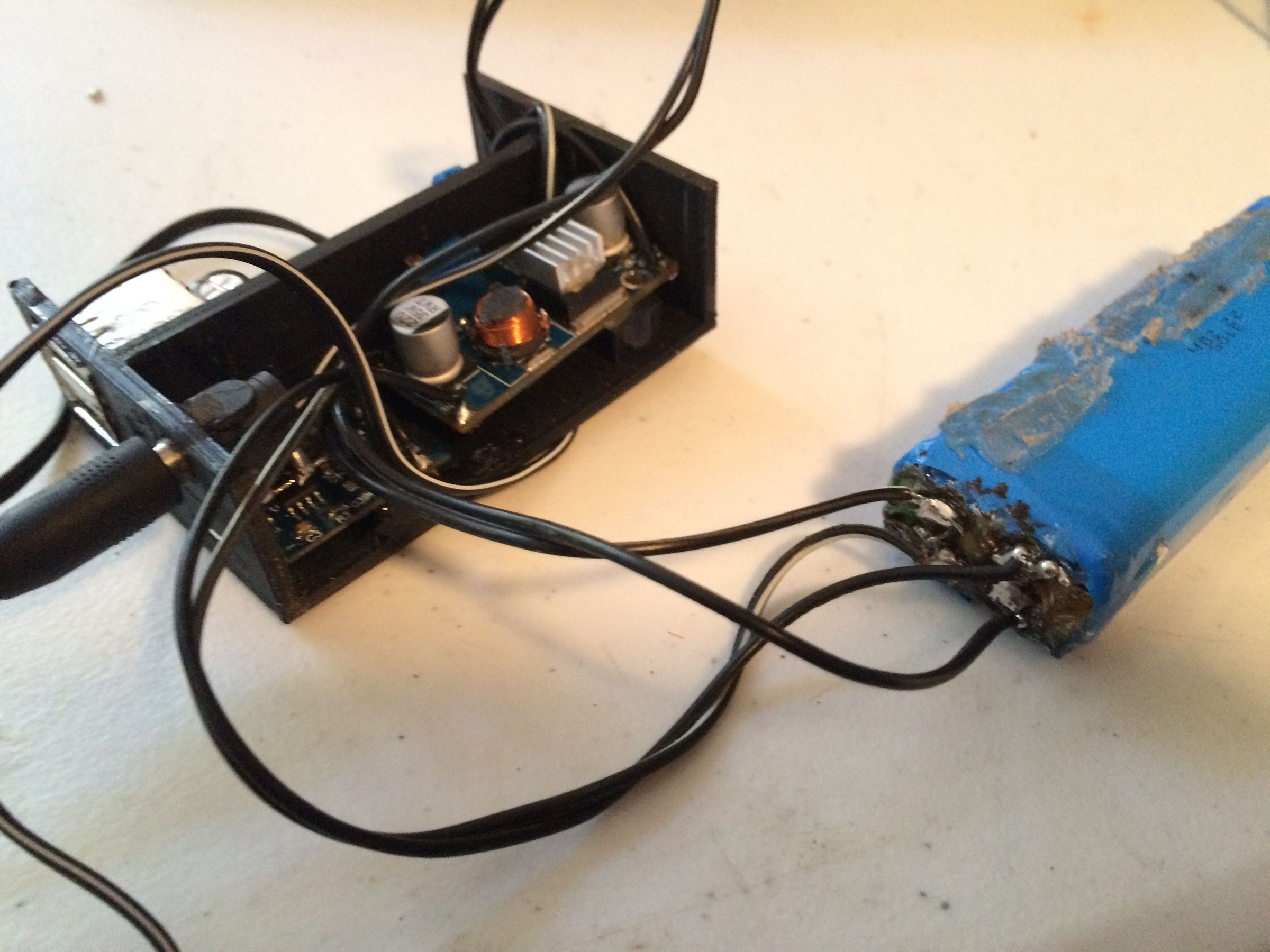 Portable Charger - 2 Ways to Make : 5 Steps (with Pictures) - Instructables