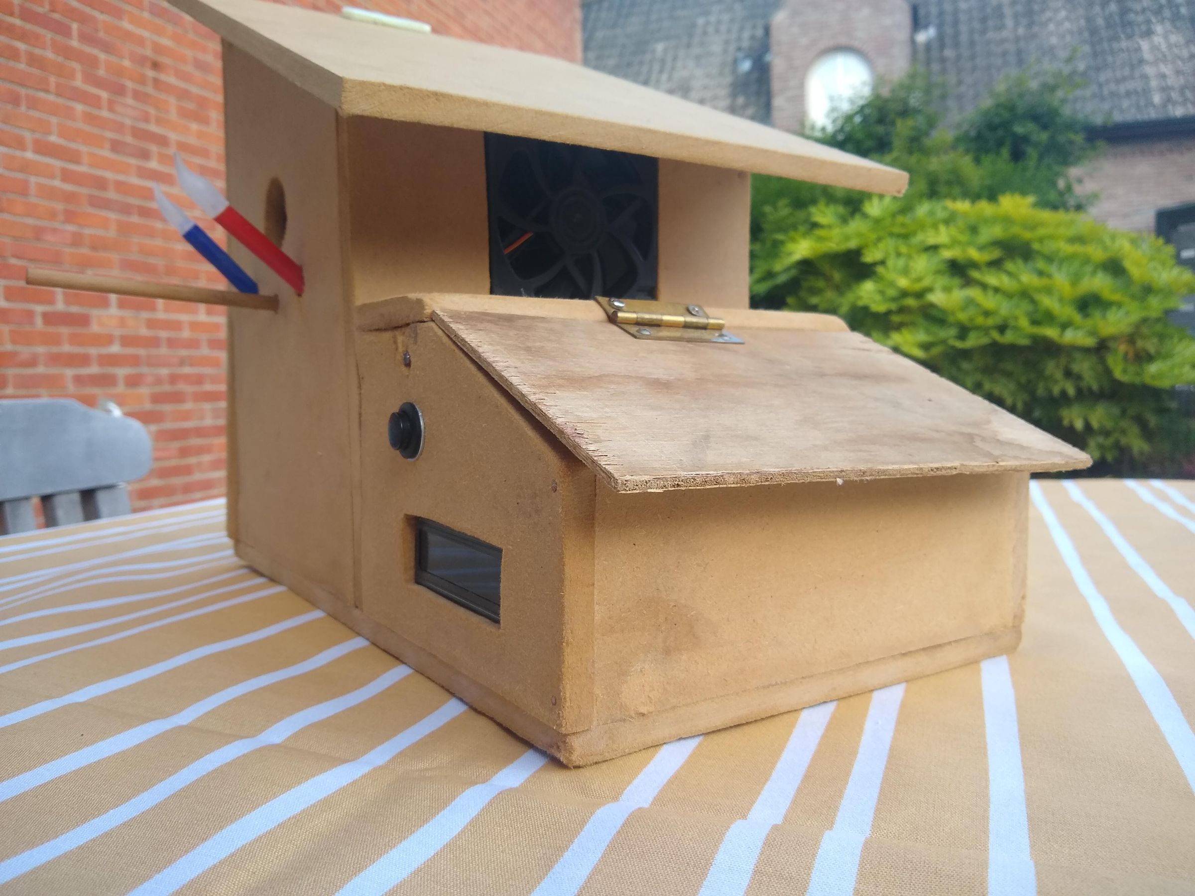 Smart Birdhouse : 5 Steps - Instructables