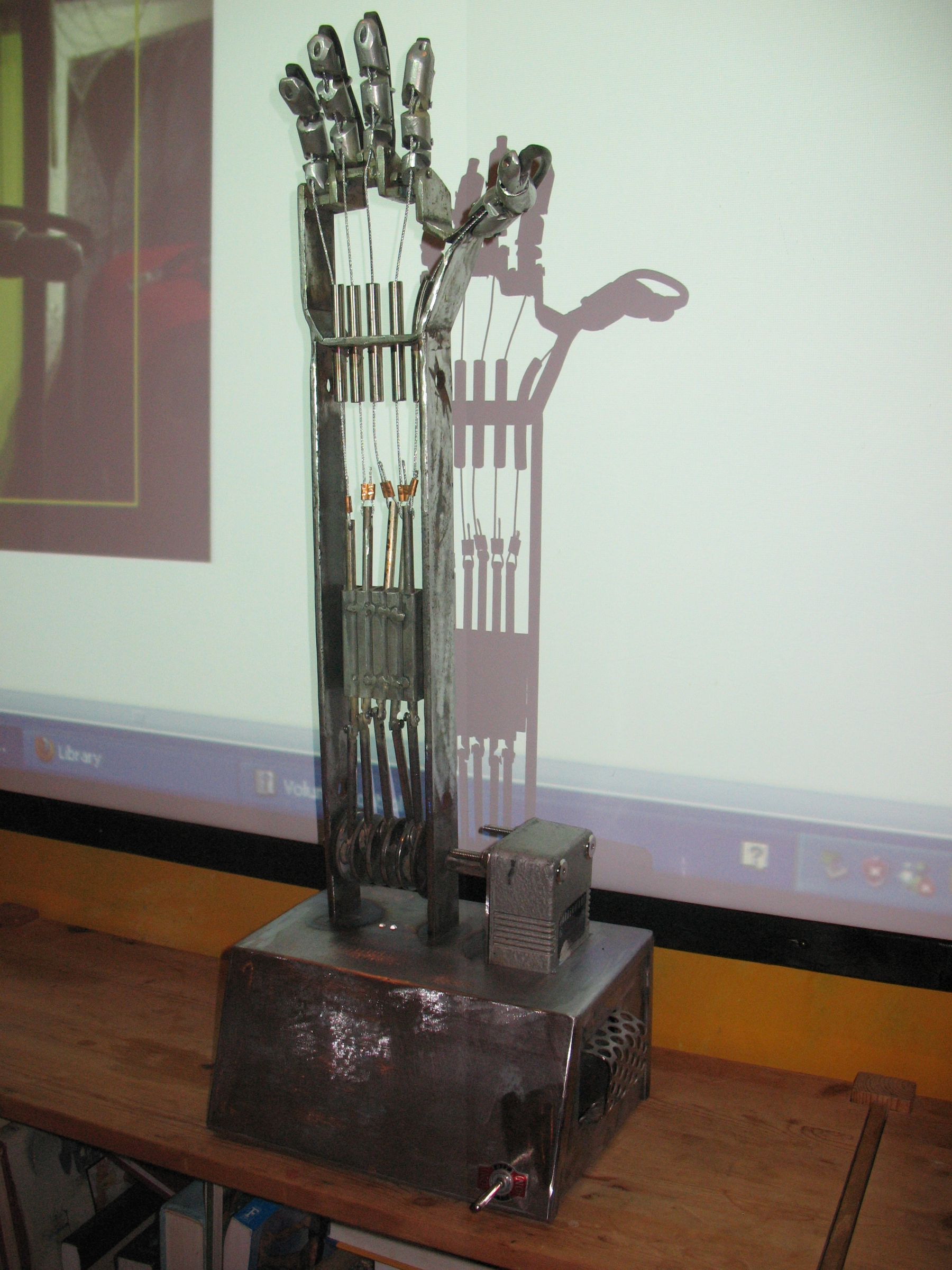 Animatronic Hand Statue : 19 Steps (with Pictures) - Instructables