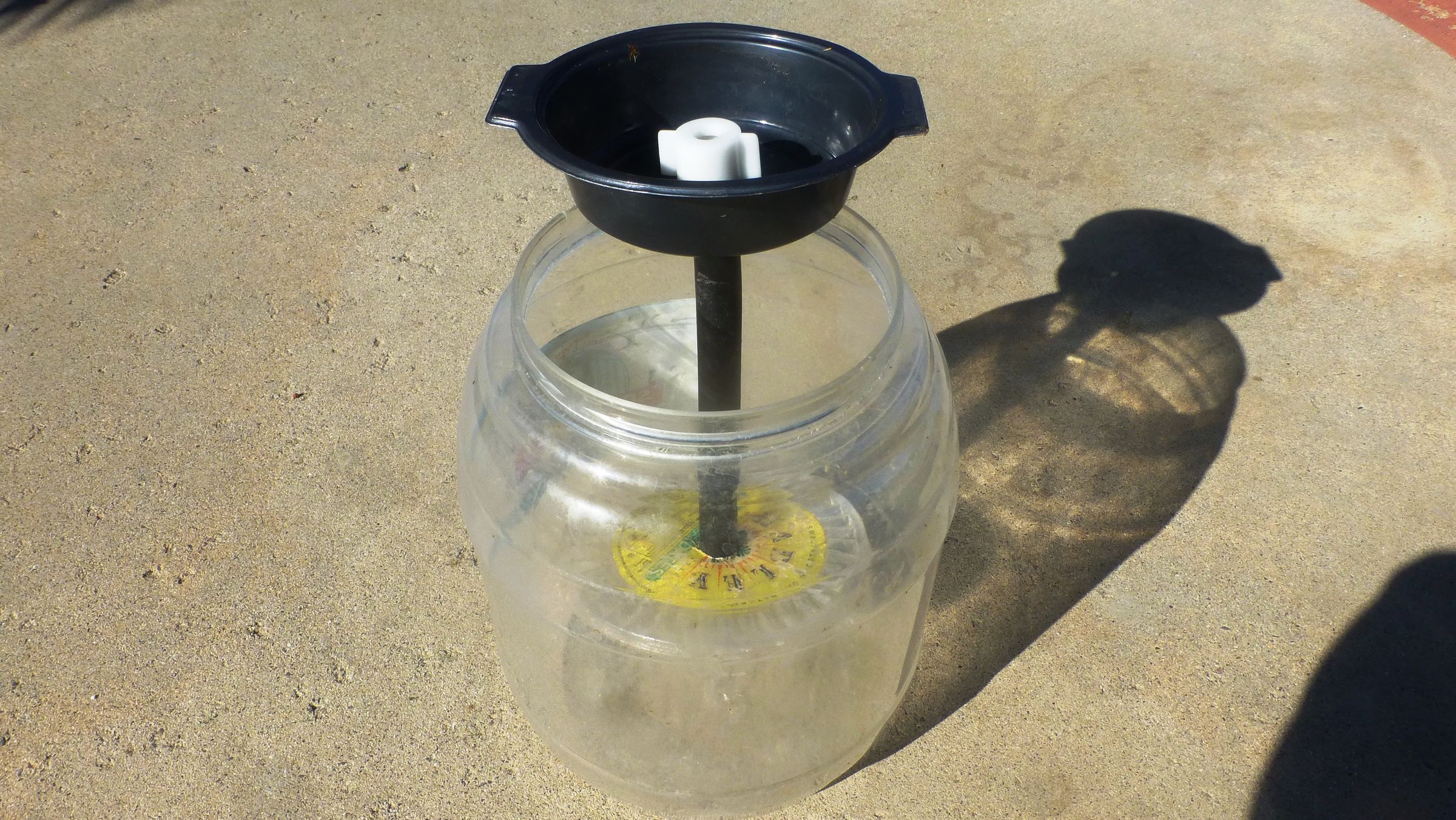 Humane Live Rat Trap From Trash : 4 Steps - Instructables