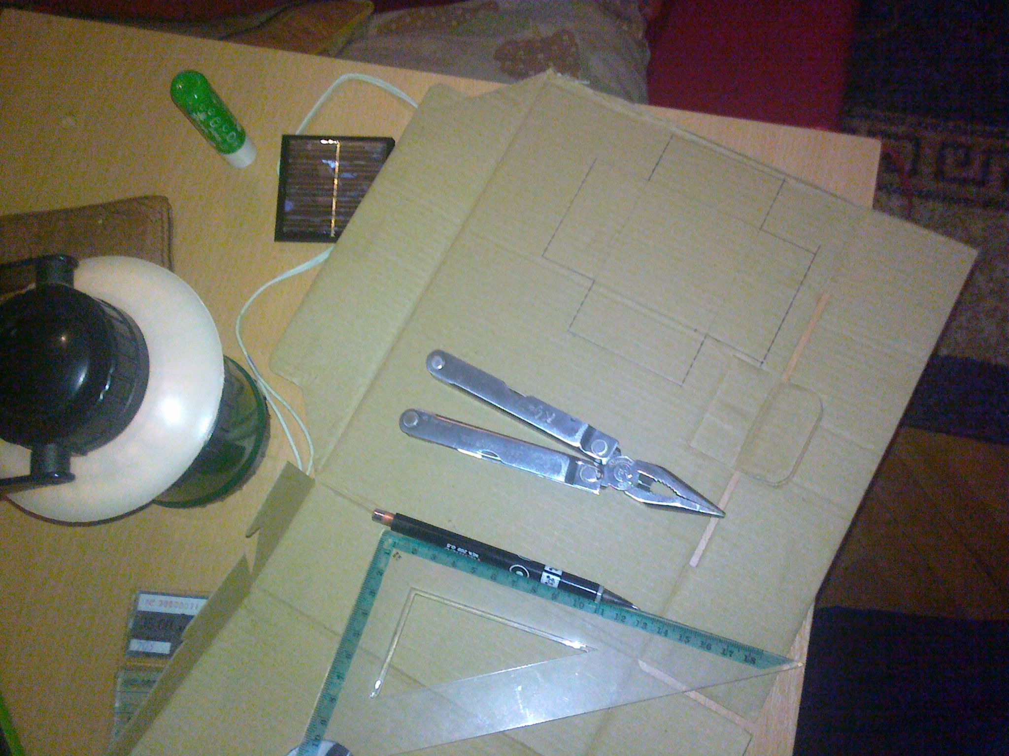 Macgyver-Cardboard & Duct Tape Solar Charger : 3 Steps - Instructables