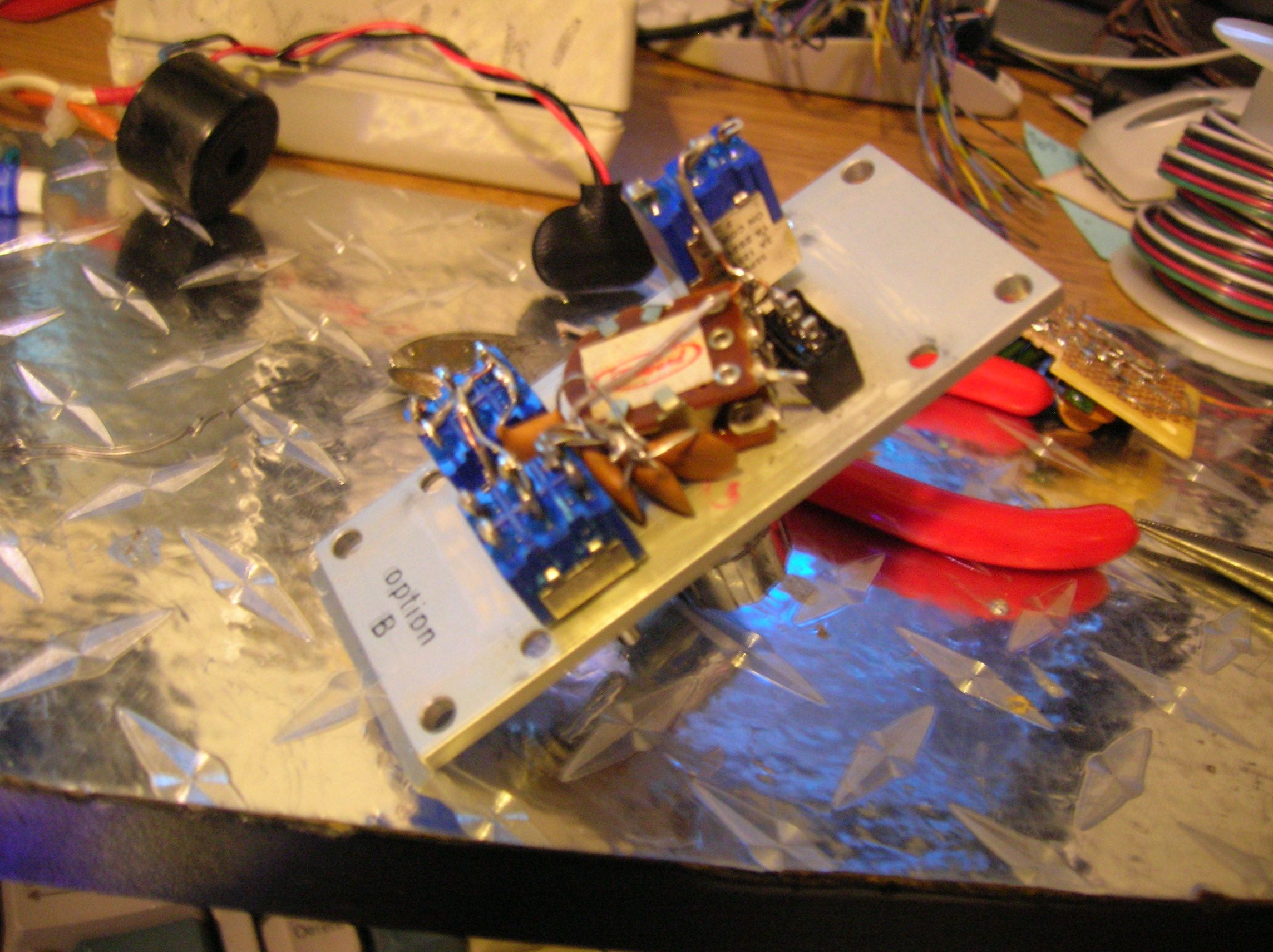 Joystick-Synth Based on the Atari Punk Console : 4 Steps - Instructables