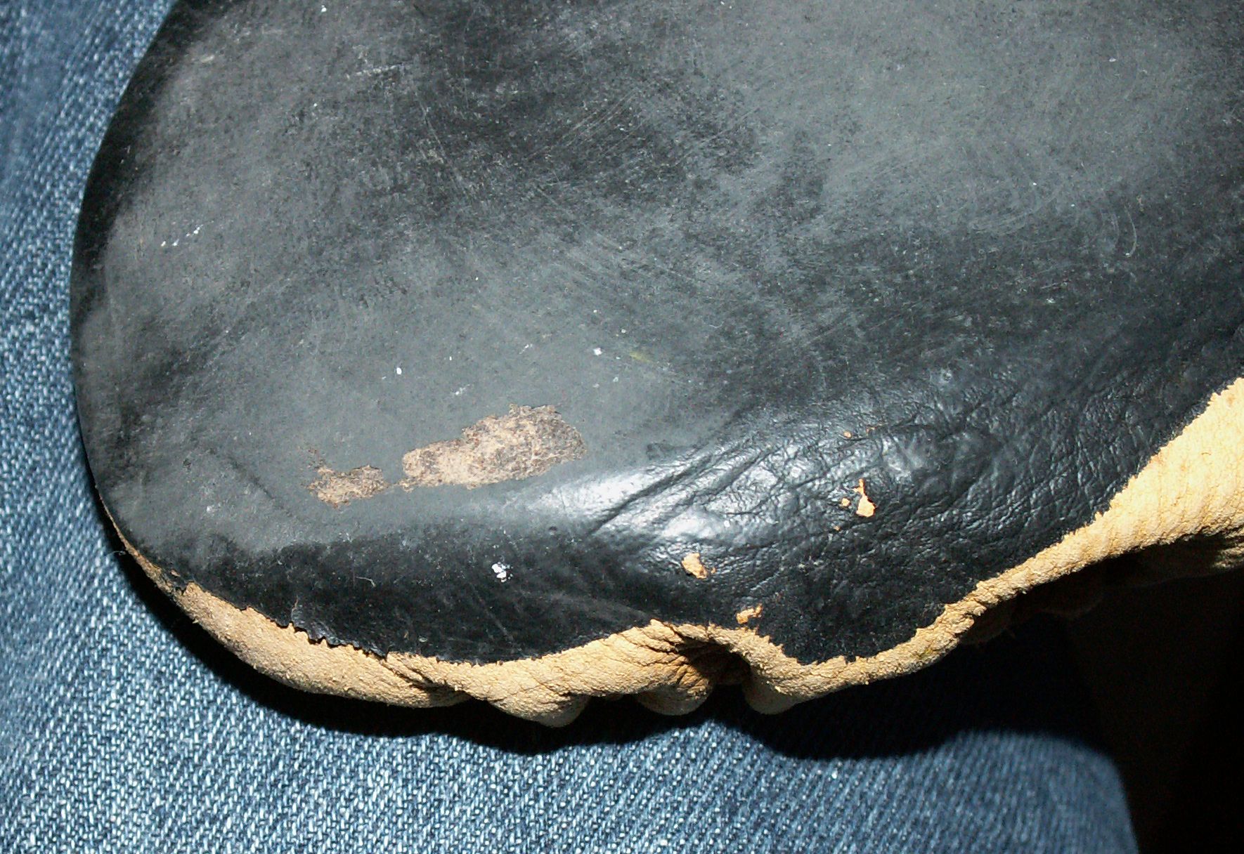 How to Rubberize Moccasin Soles : 8 Steps - Instructables