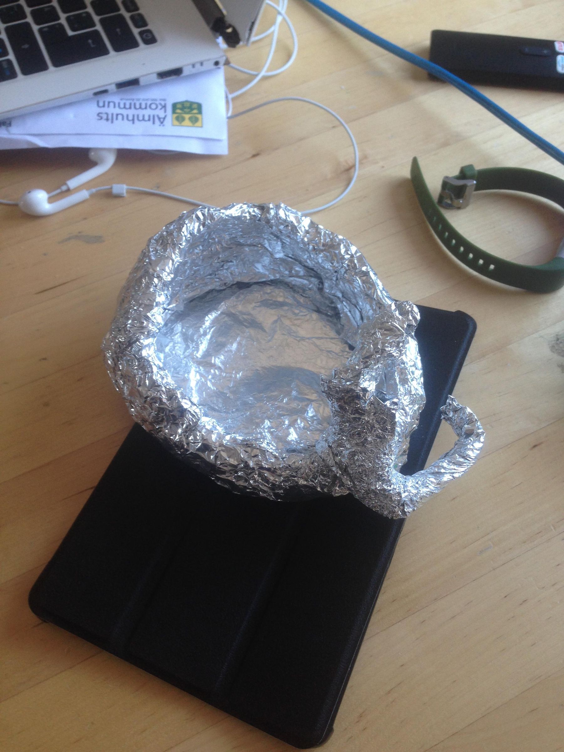 Tinfoil Solar Oven With Lens : 5 Steps - Instructables