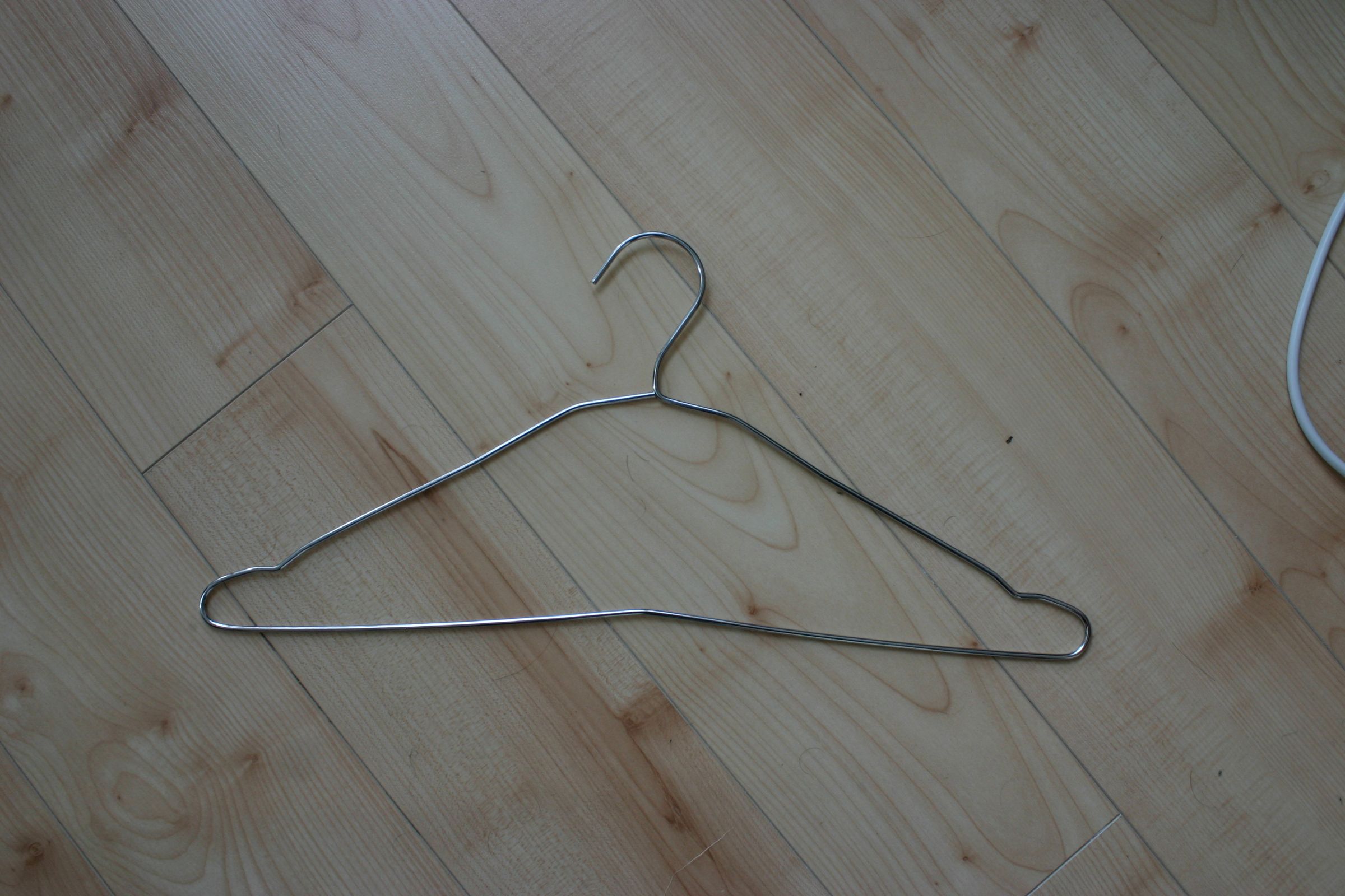 Ergonomic Laptop Stand Made From a Coat Hanger : 7 Steps (with Pictures ...