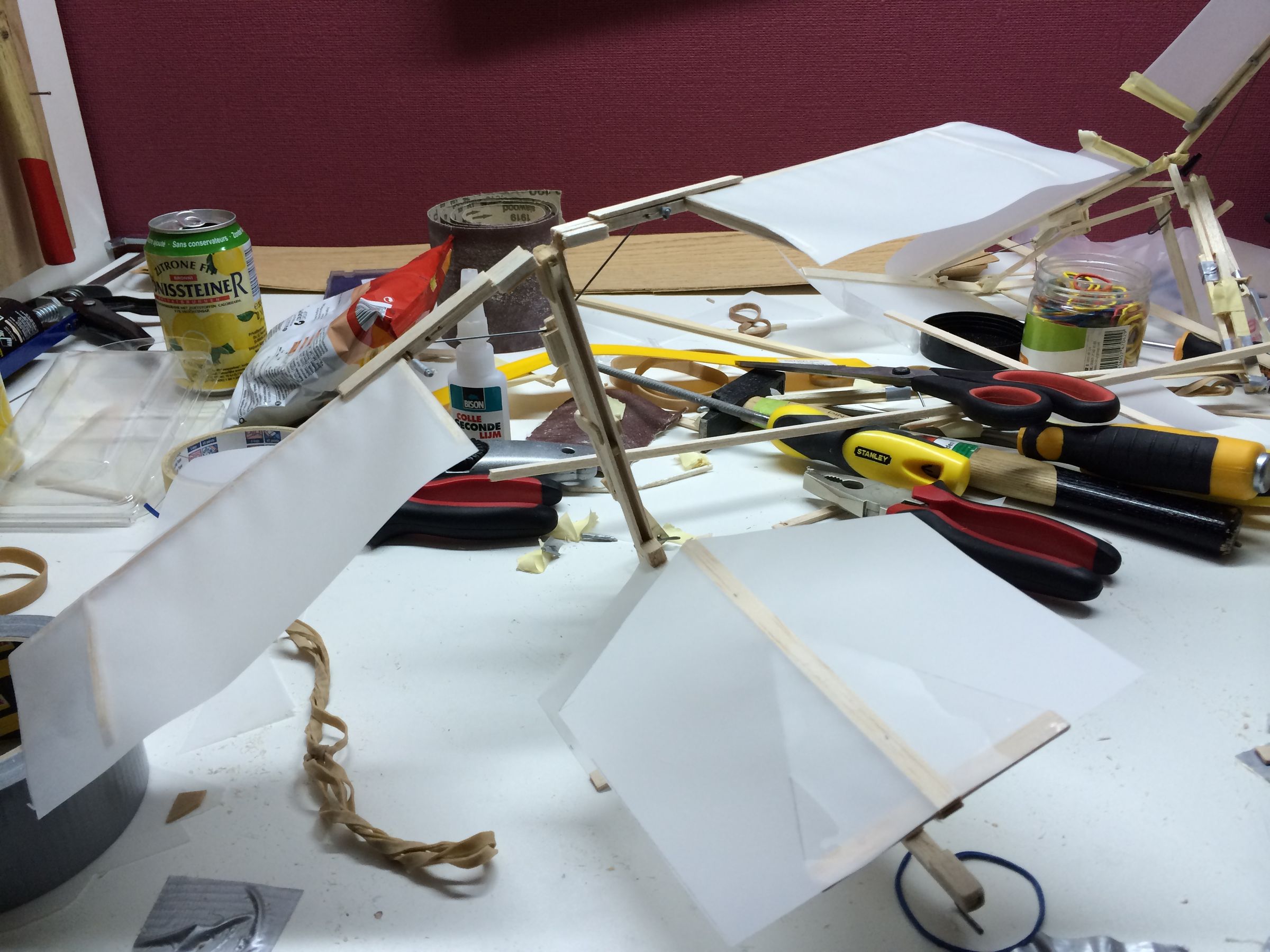 Clapping Rubber Band Airplane : 4 Steps - Instructables