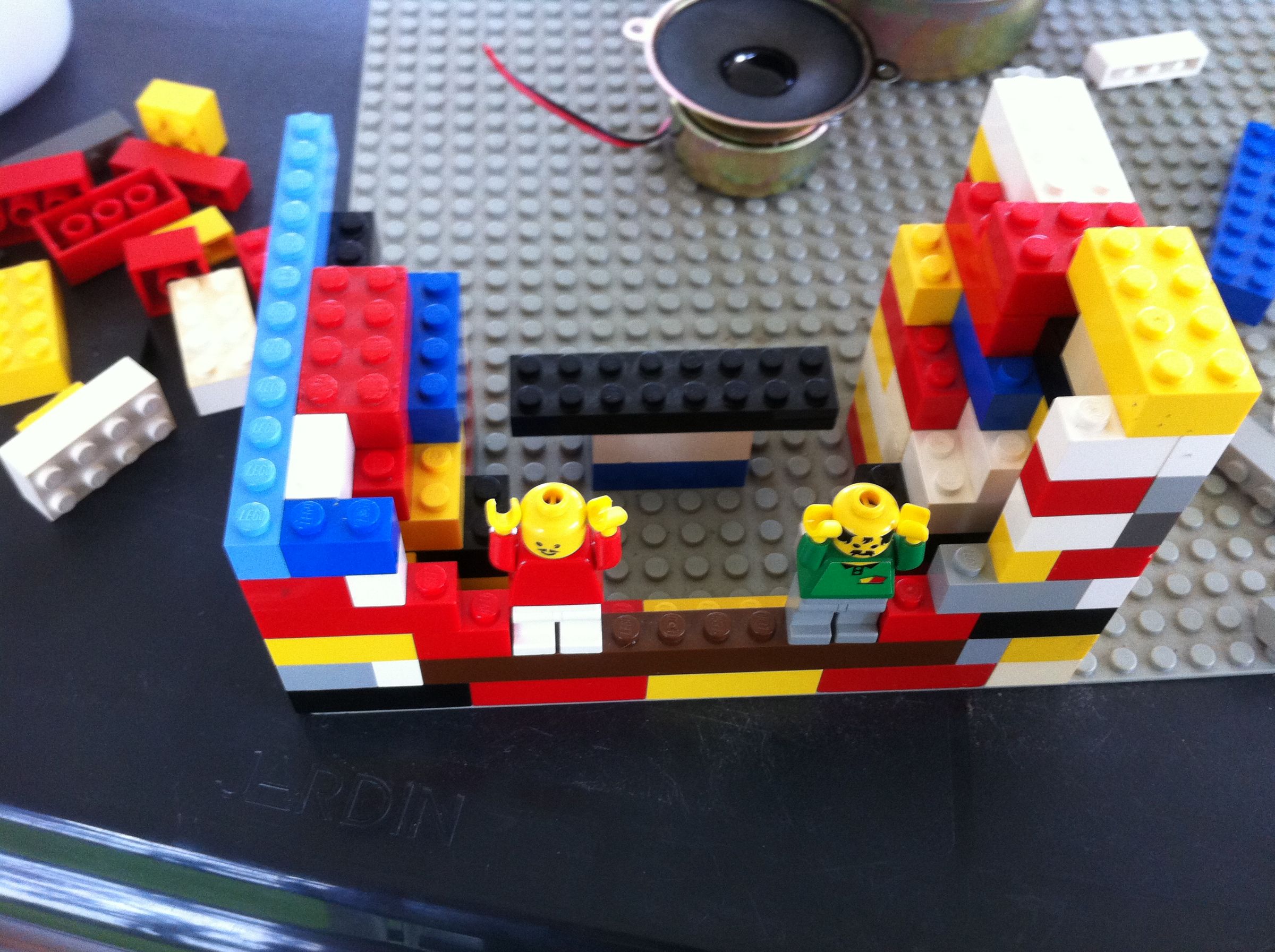 Lego Real Stereo! : 14 Steps (with Pictures) - Instructables