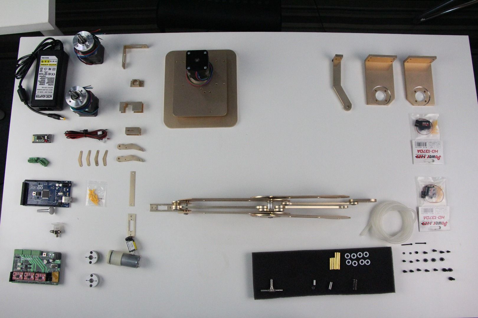 A Multi-controlled High Precision Desktop Robotic Arm : 7 Steps ...