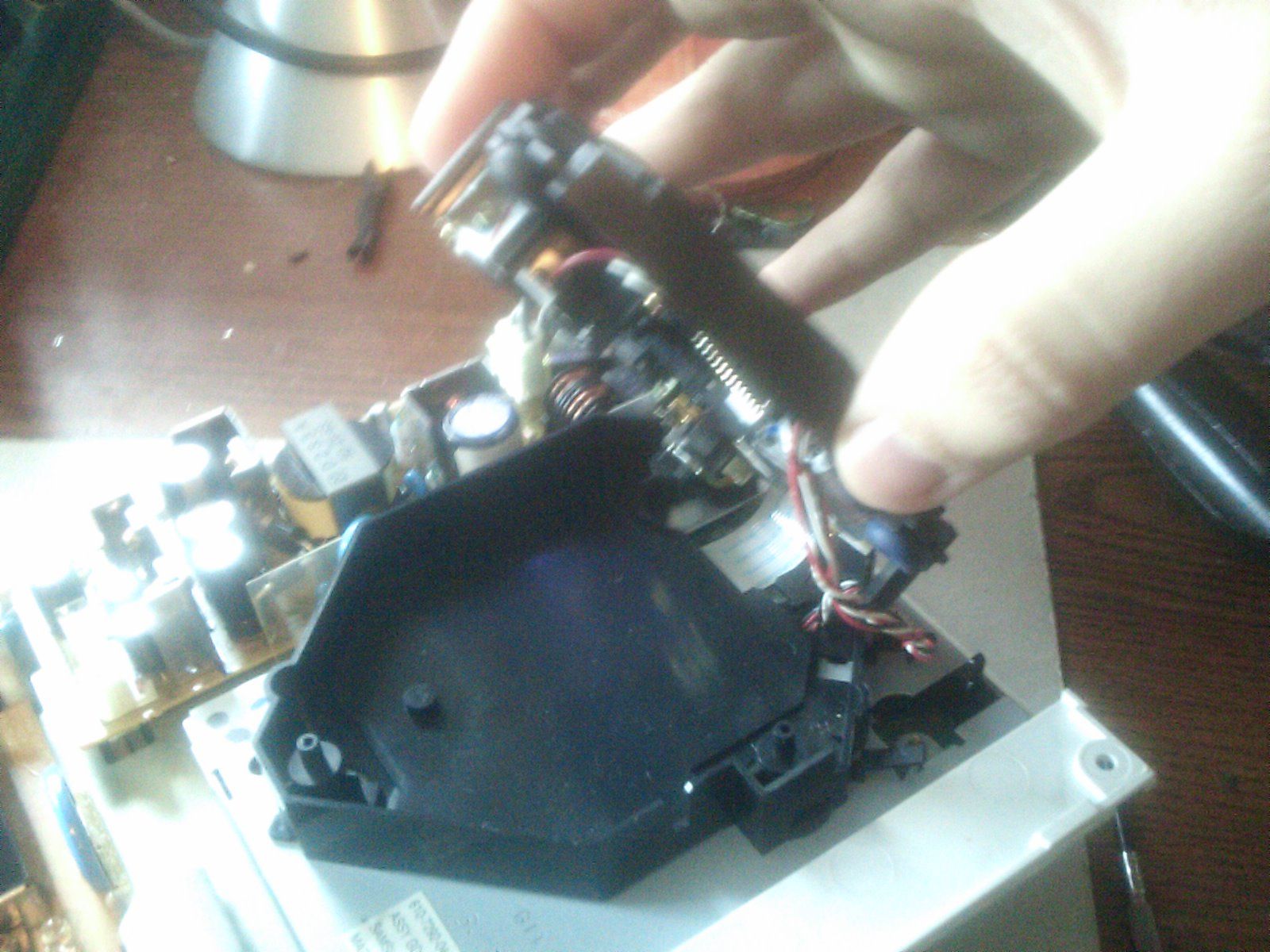 Dreamcast Cd Reading Issue Repair : 8 Steps - Instructables