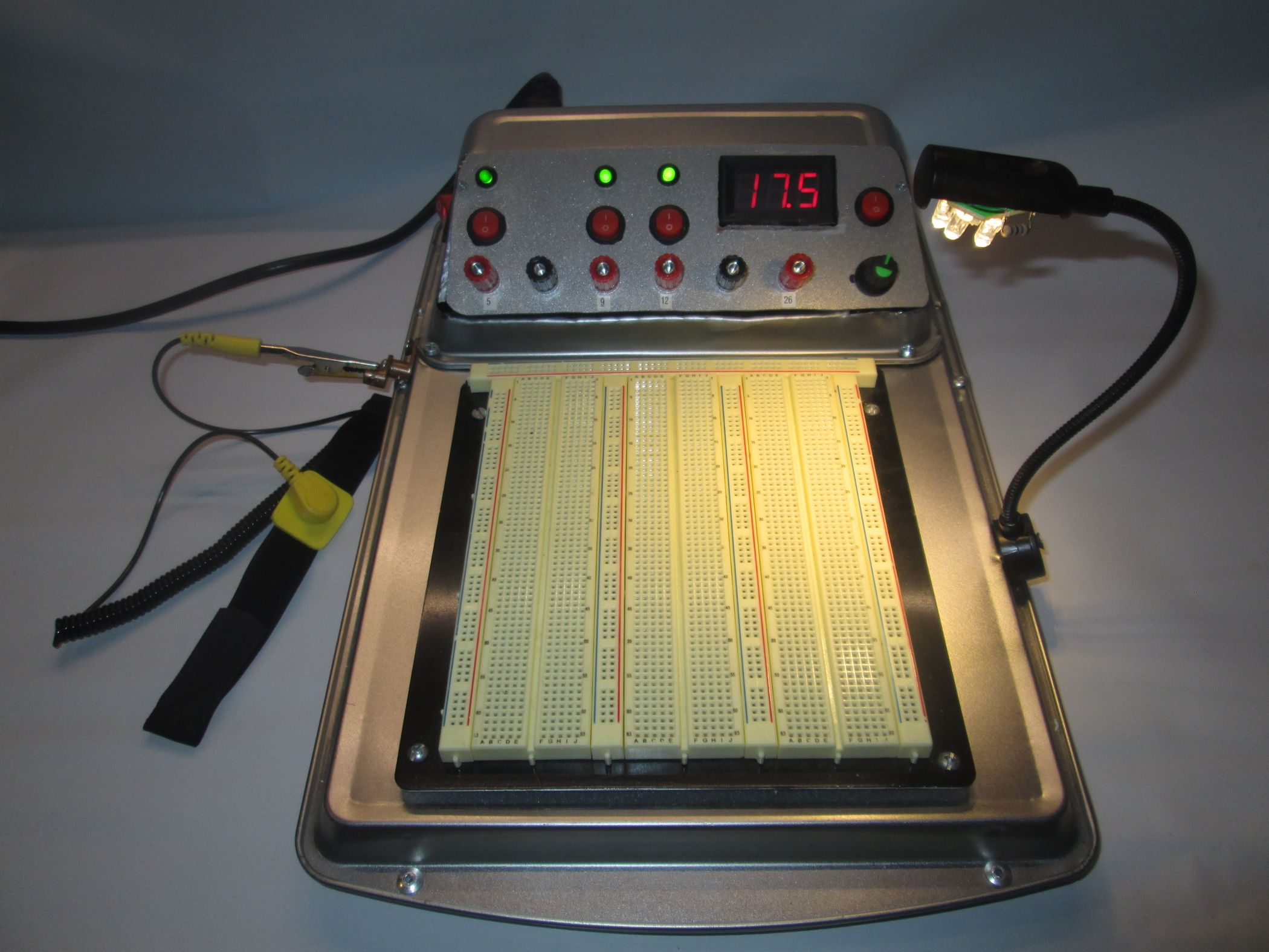 Powered Breadboard Workstation : 6 Steps (with Pictures) - Instructables