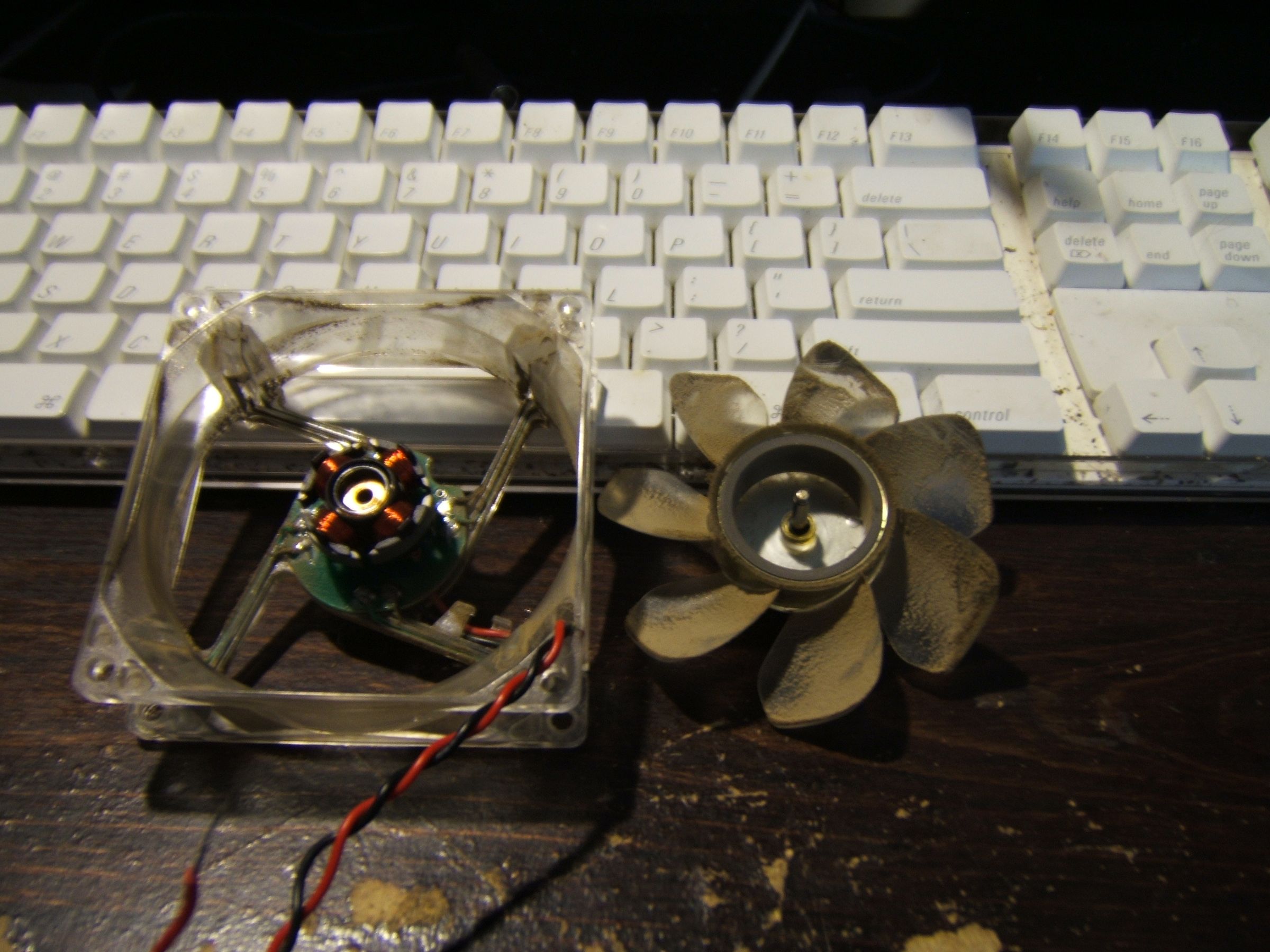 How to Take Apart a Case Fan : 4 Steps - Instructables