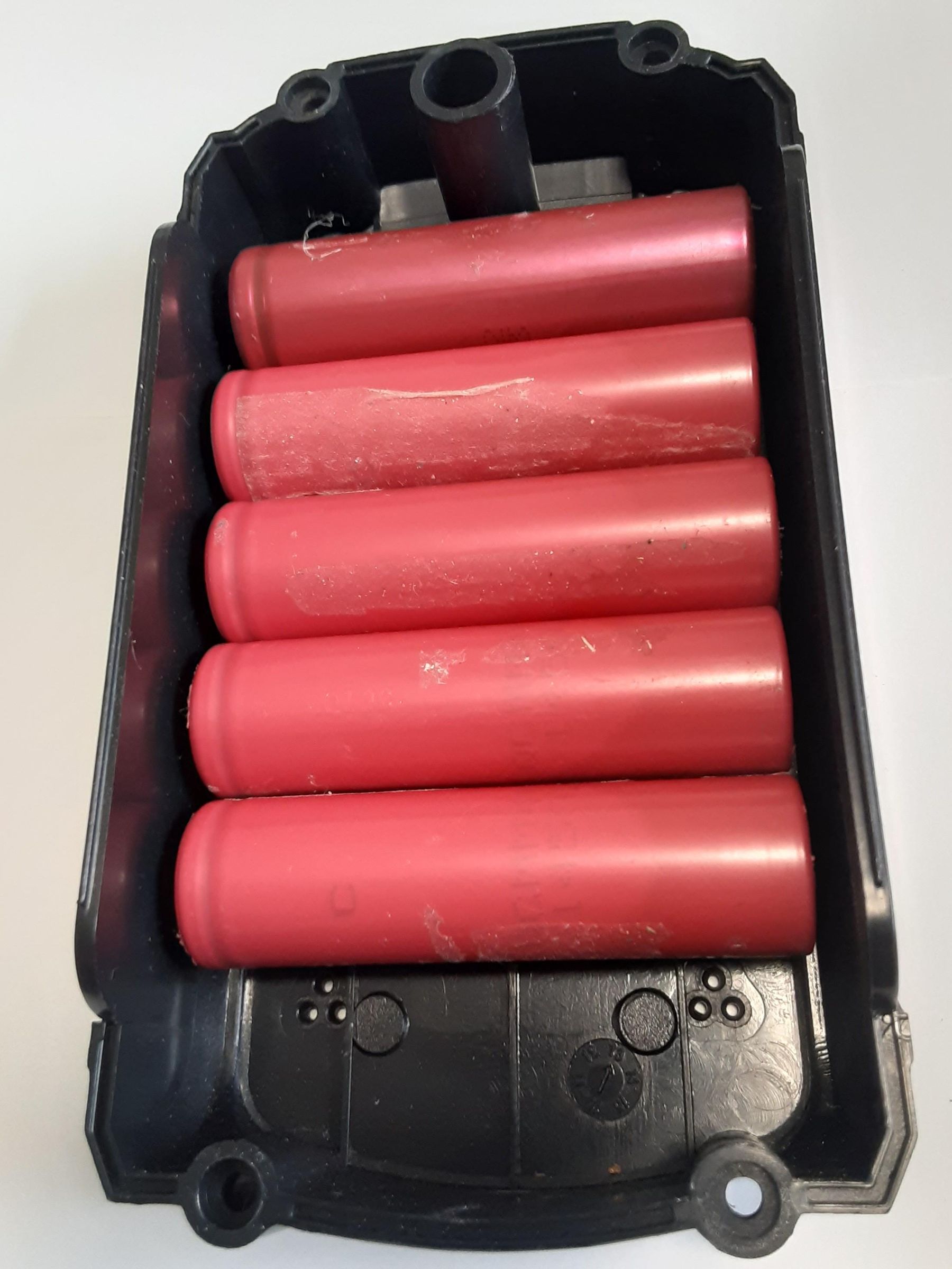 Harbor Freight Battery Pack Salvage: : 13 Steps (with Pictures ...