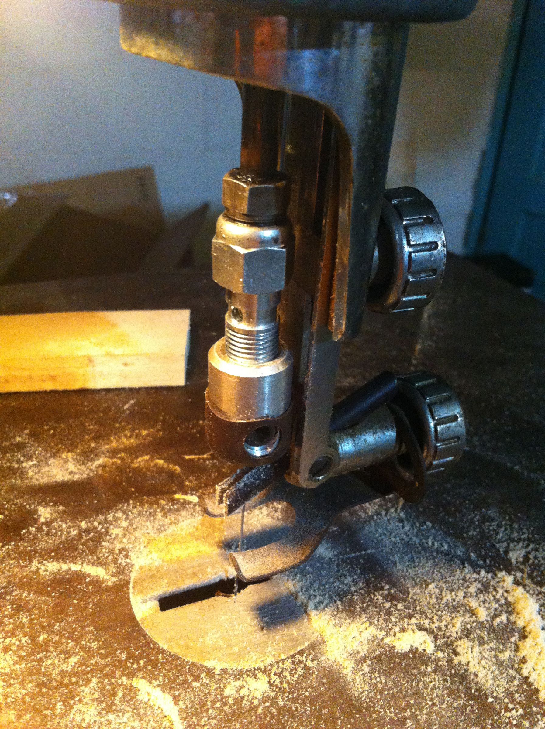 Retrofit an Antique Scroll Saw to Use Modern Blades : 7 Steps (with ...