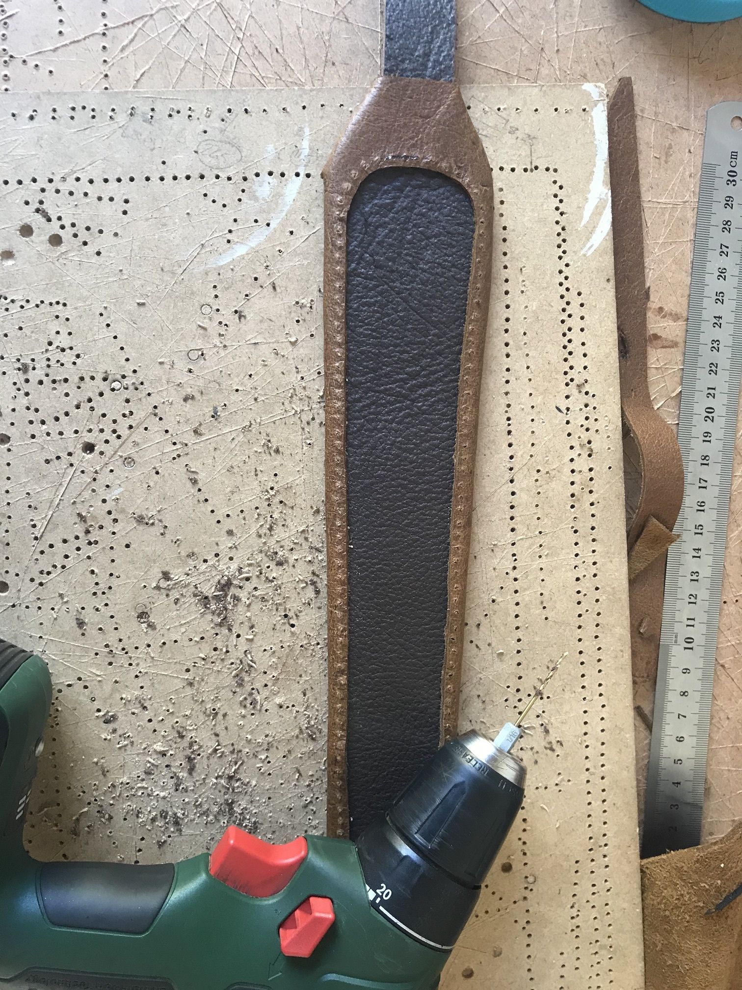 Leather Rifle Shoulder Sling : 11 Steps (with Pictures) - Instructables