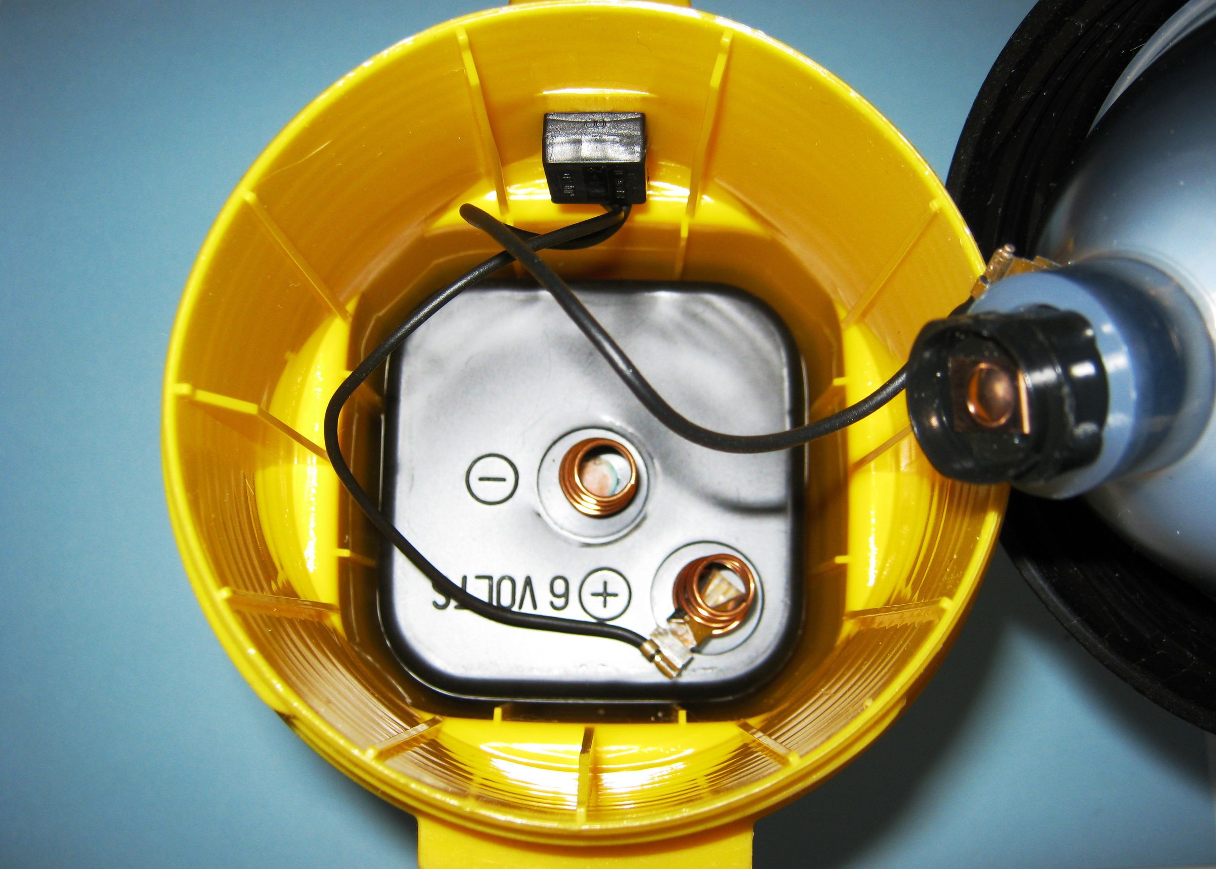 The Amazing Magic Flashlight : 5 Steps - Instructables