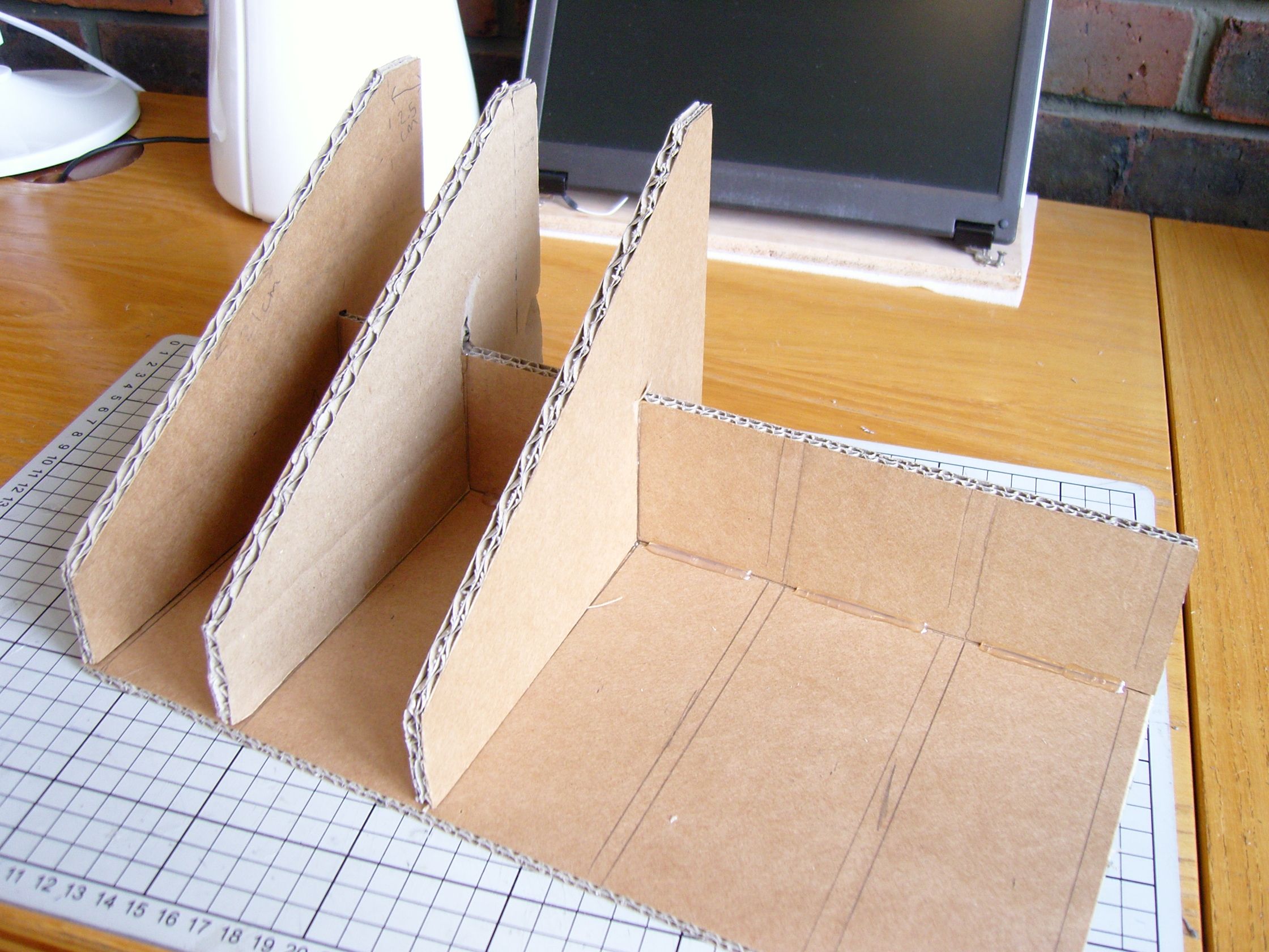 How to Make a Cardboard Laptop Stand : 5 Steps (with Pictures ...
