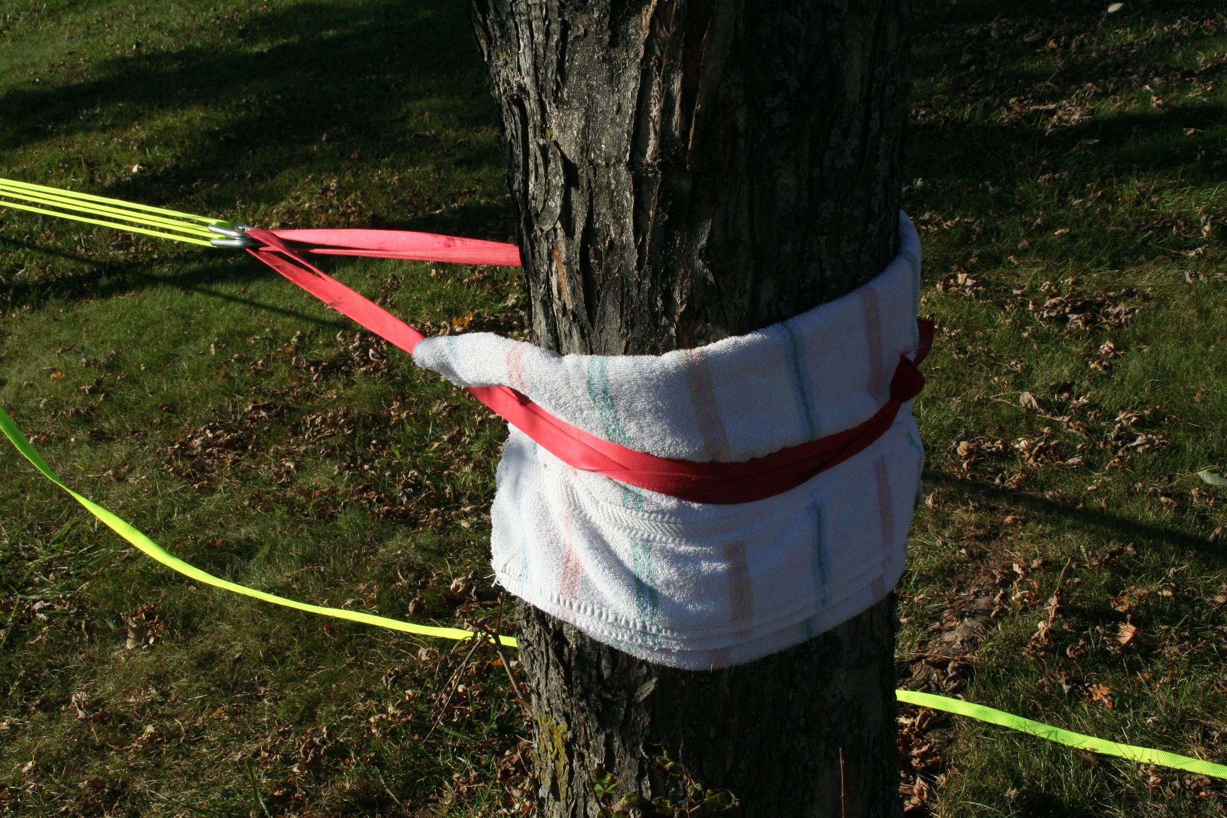 How to Set Up a Slackline : 10 Steps (with Pictures) - Instructables