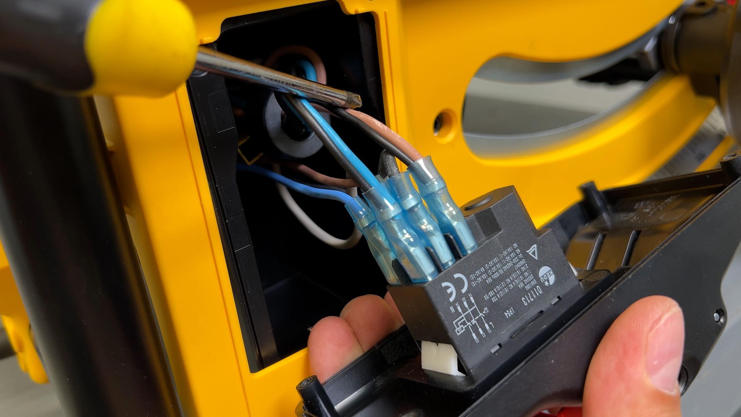 Adding a Soft Start Feature to Any Power Tool : 9 Steps (with Pictures ...