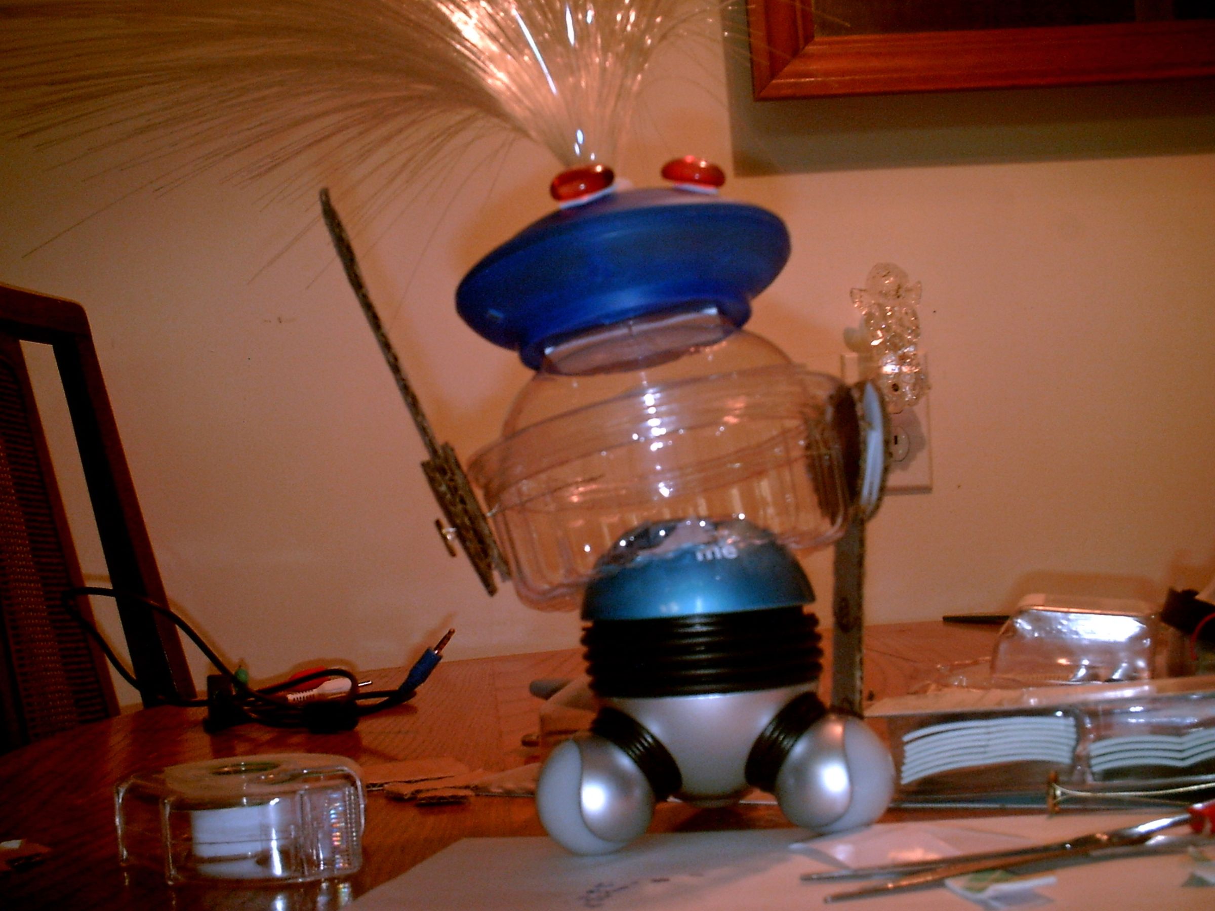 Disco Robot Monster : 10 Steps - Instructables